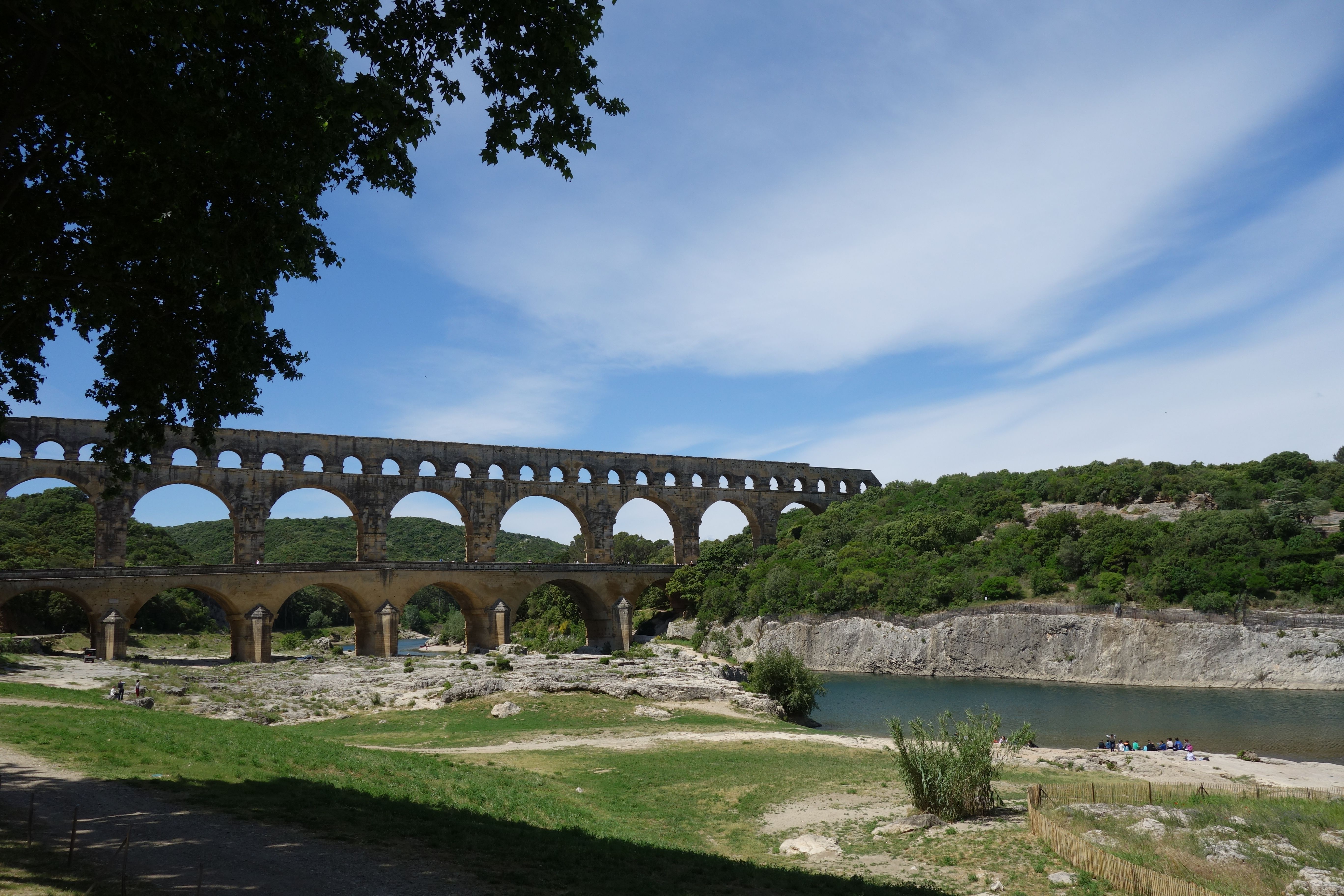 100 000+ Pont Du Gard banque d’images et photos libres de droit ...