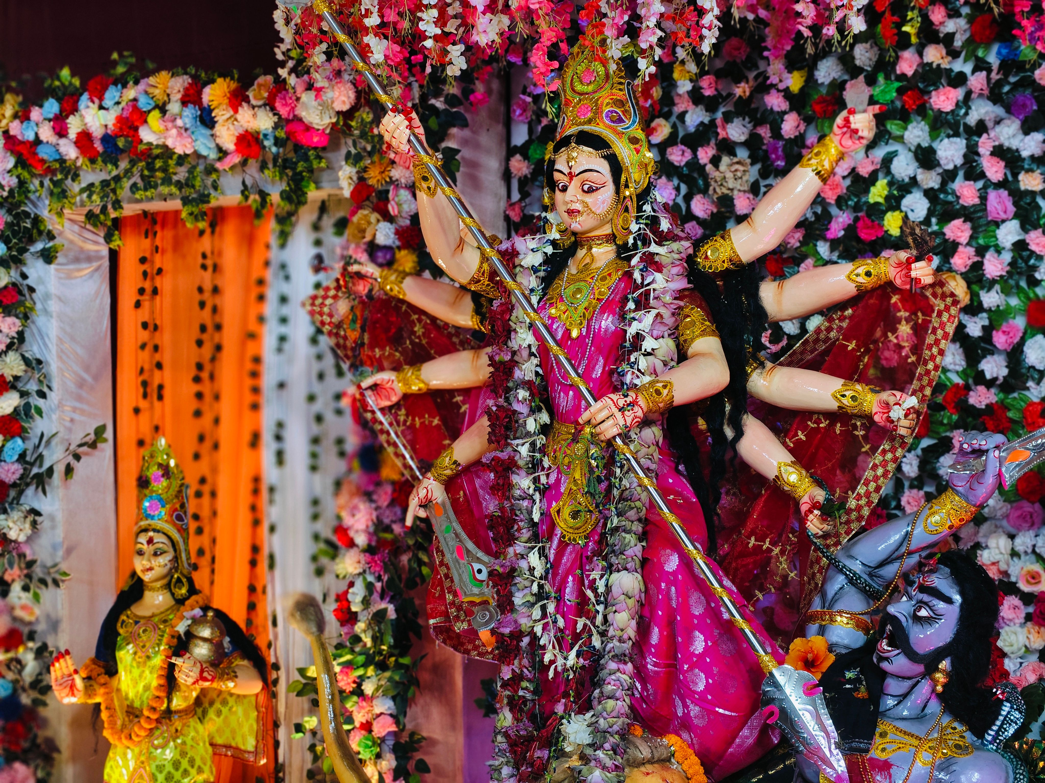 Colorful Sculpture of Hindu Goddess · Free Stock Photo
