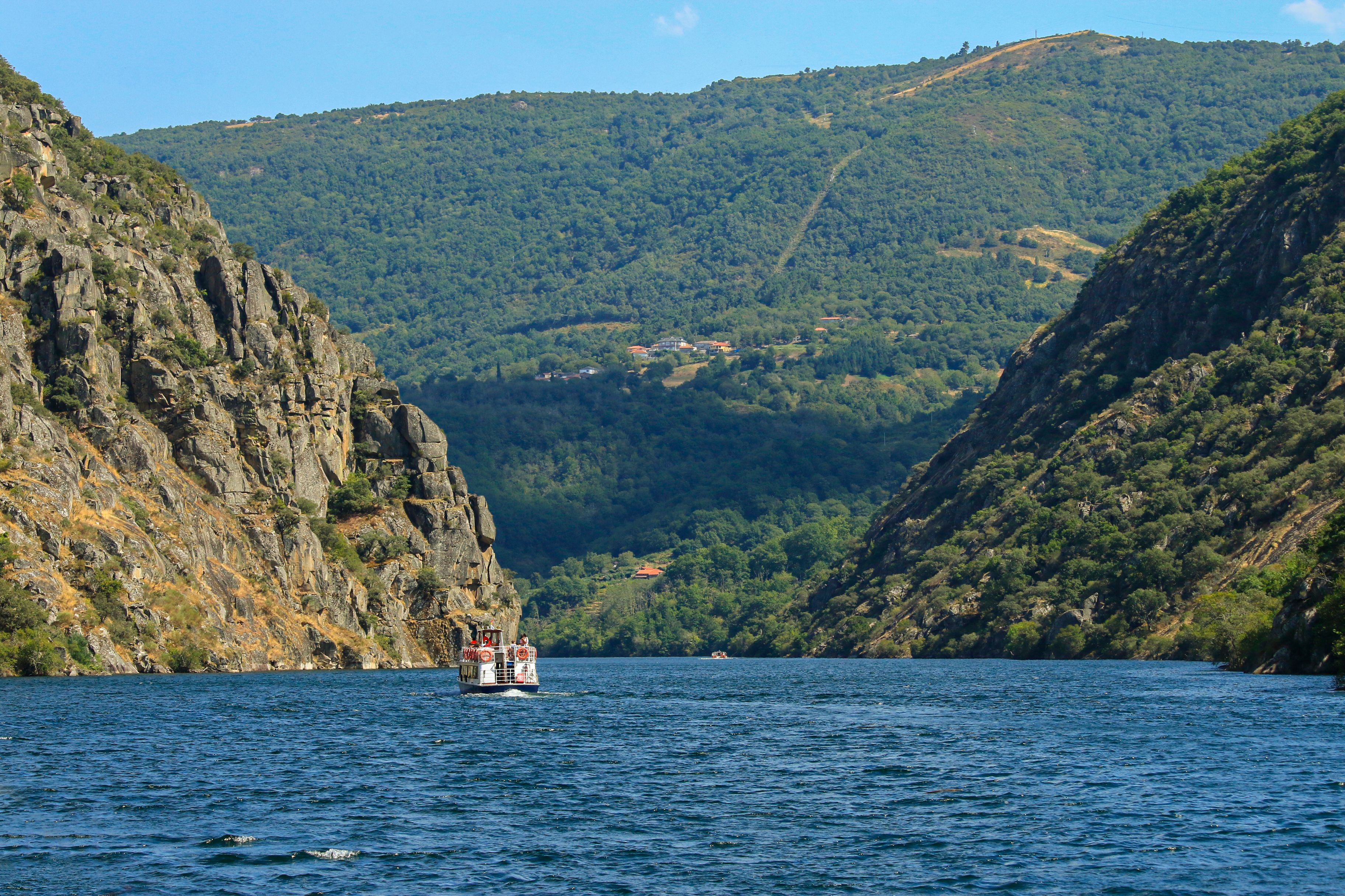 Cruise Boat Sailing Through the Spectacular Canyon in Galicia, Spain ...