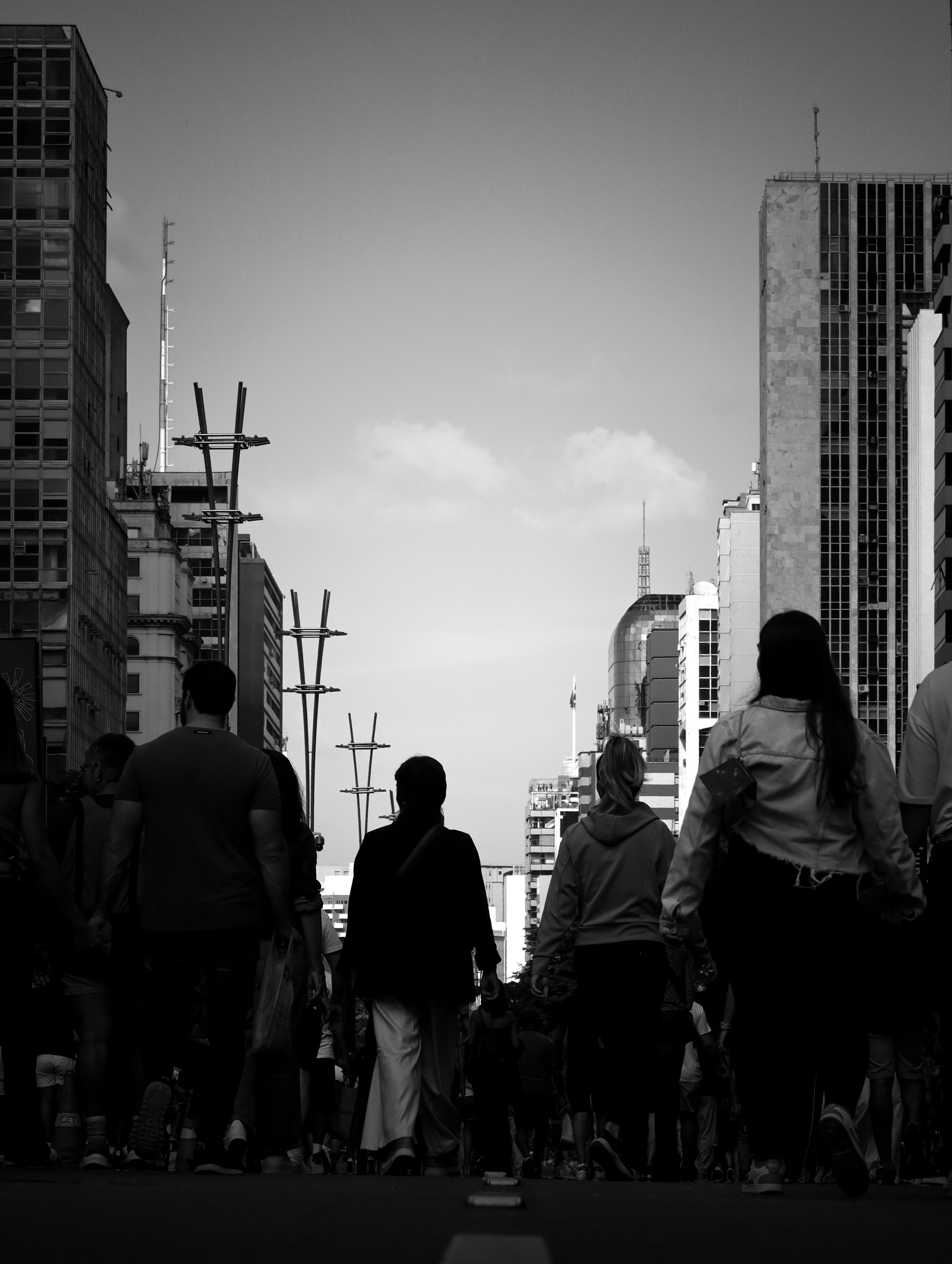 People Walking In The City Photos, Download The BEST Free People ...