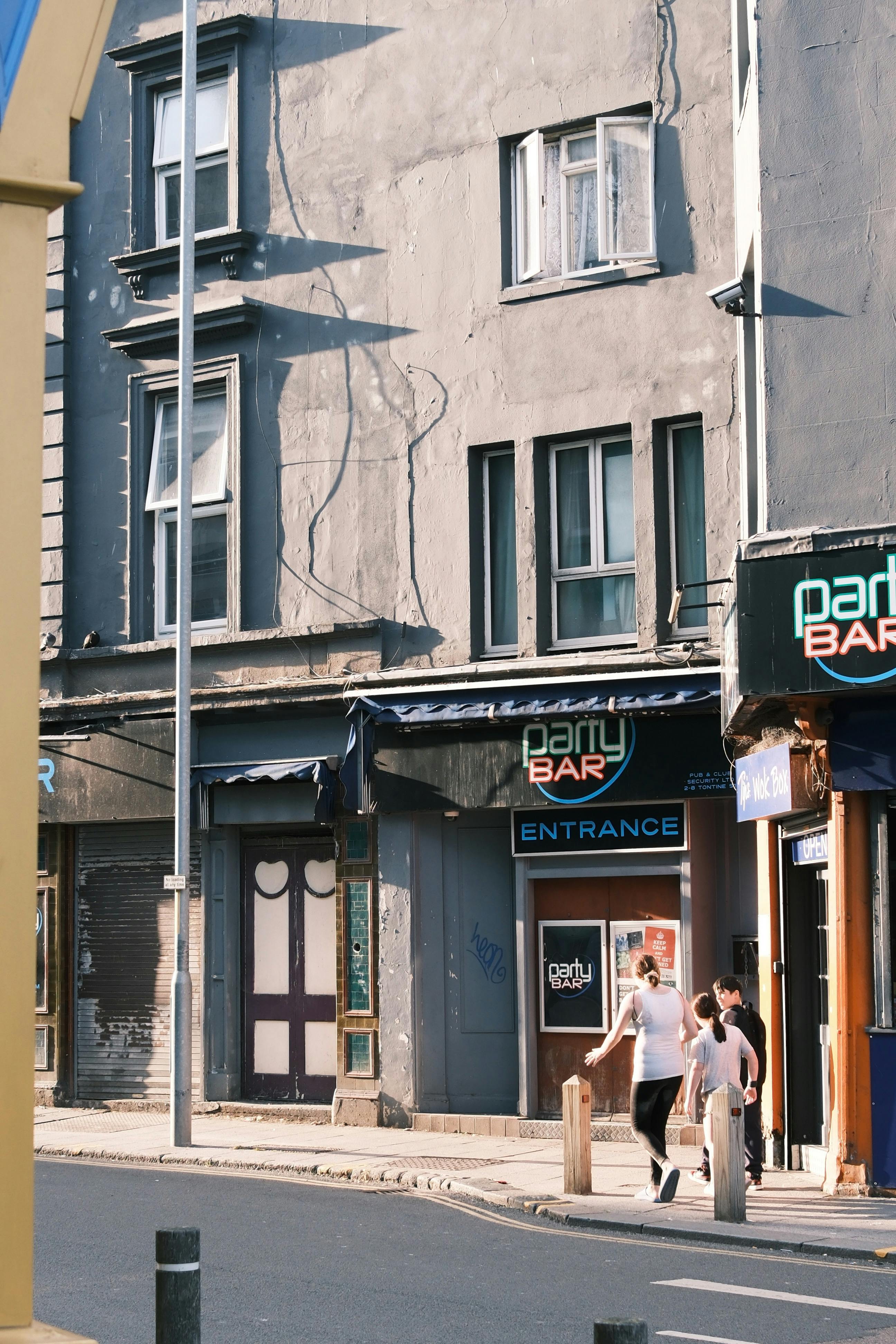 Graham Bar Photos, Download The BEST Free Graham Bar Stock Photos & HD ...