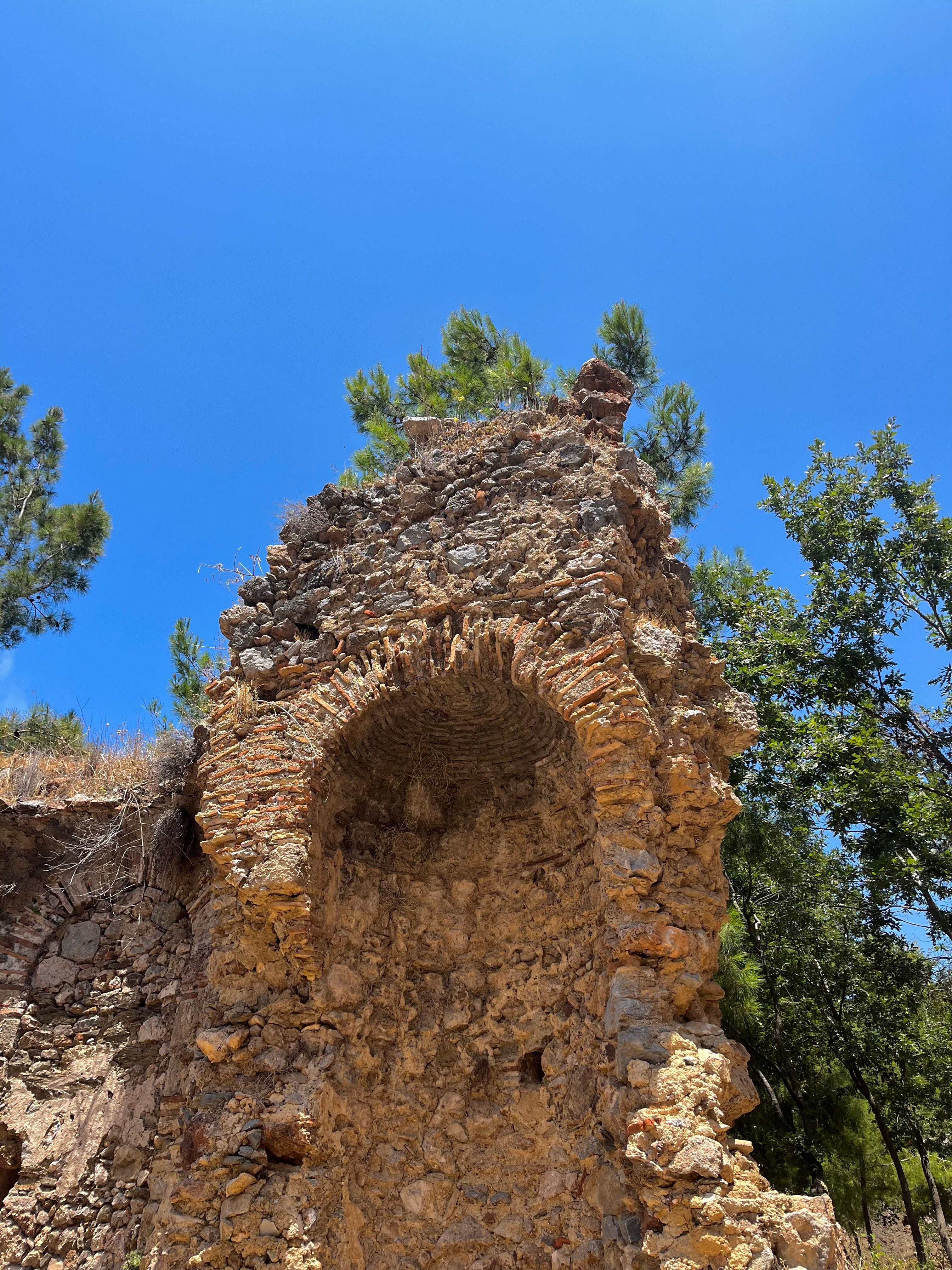 Ancient Ruins and Blue Sky Scenic View · Free Stock Photo