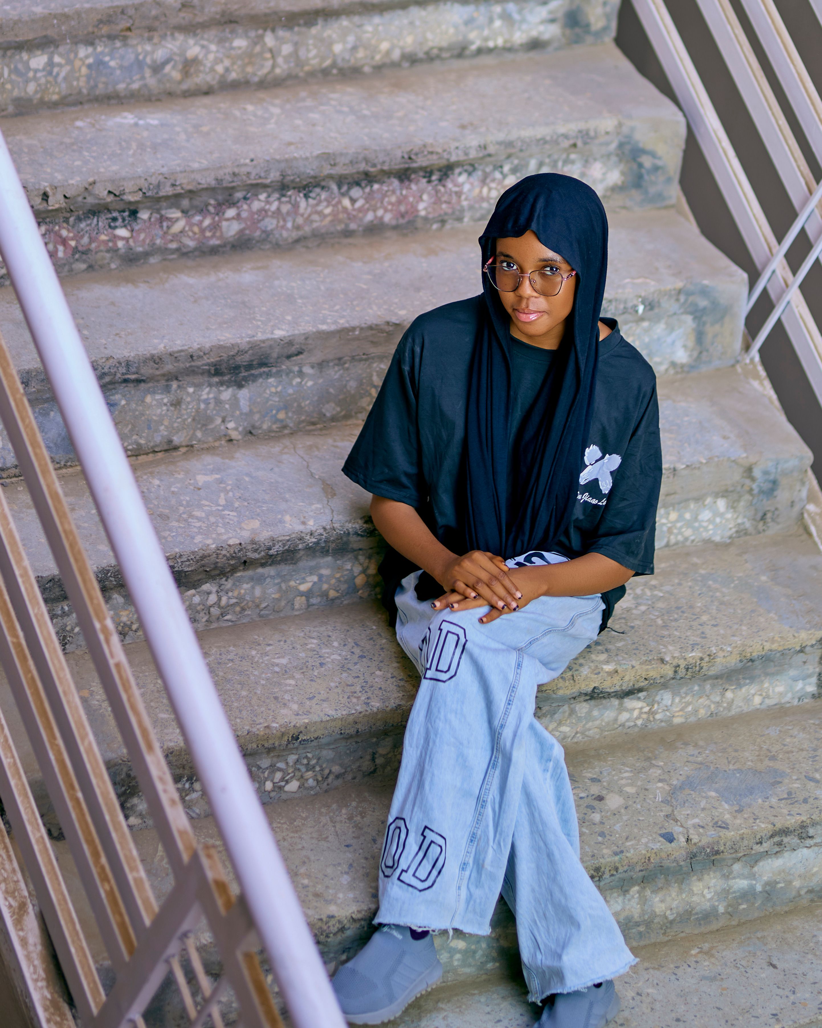 Dark Blue Hijab Photos, Download The BEST Free Dark Blue Hijab Stock ...