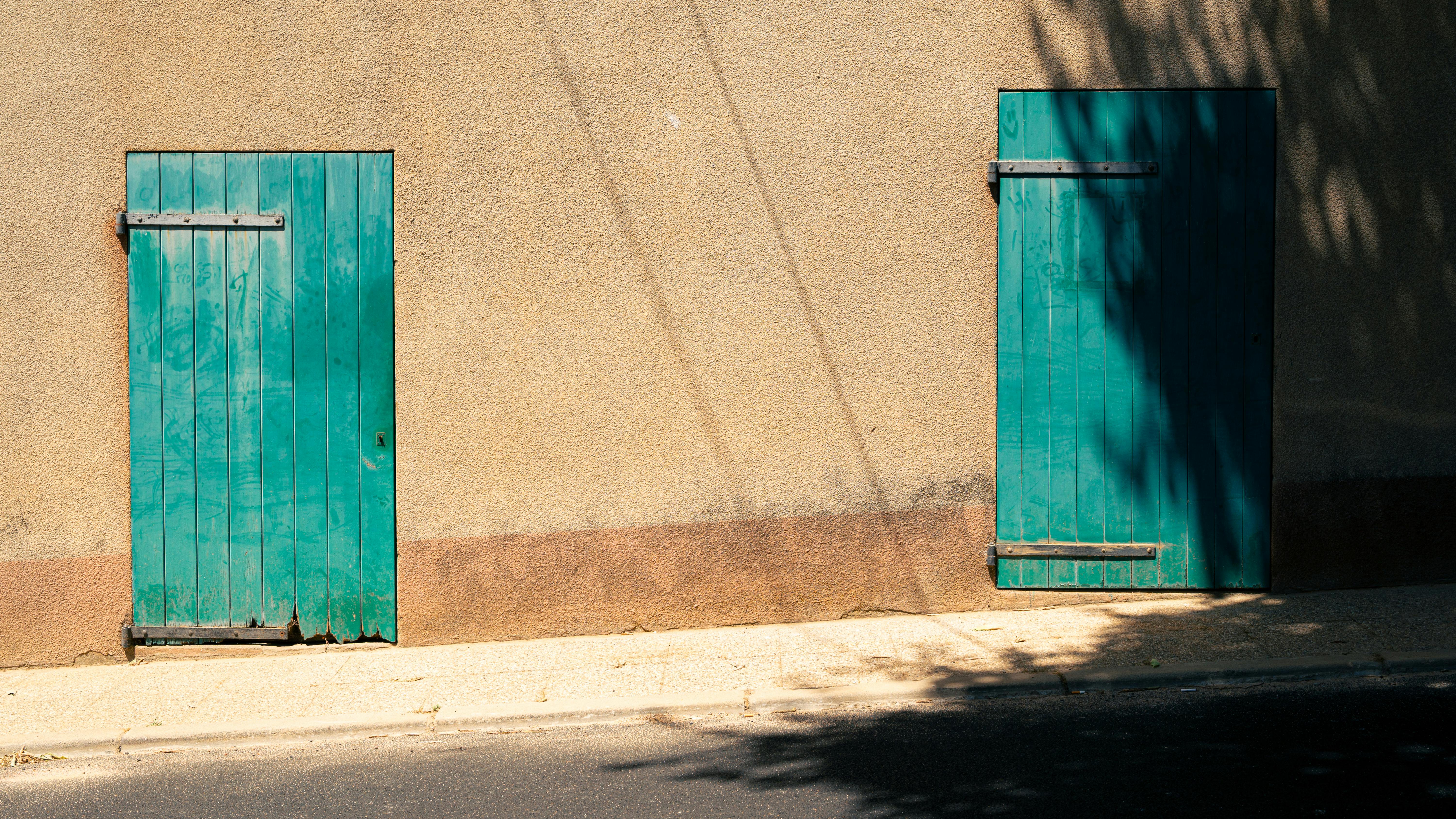 Shake Doors Photos, Download The BEST Free Shake Doors Stock Photos ...