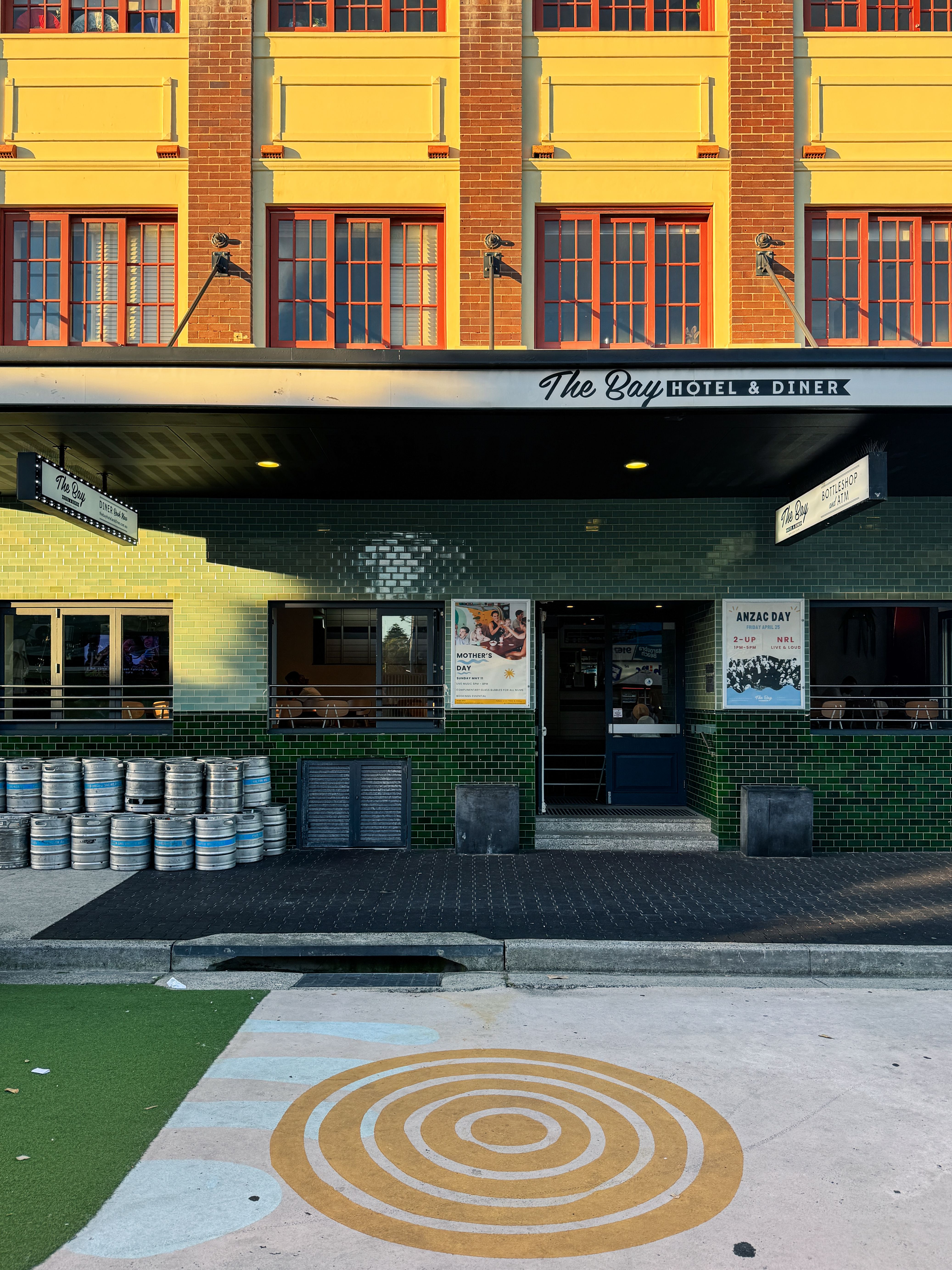 Pub Entrance Desk Photos, Download The BEST Free Pub Entrance Desk ...