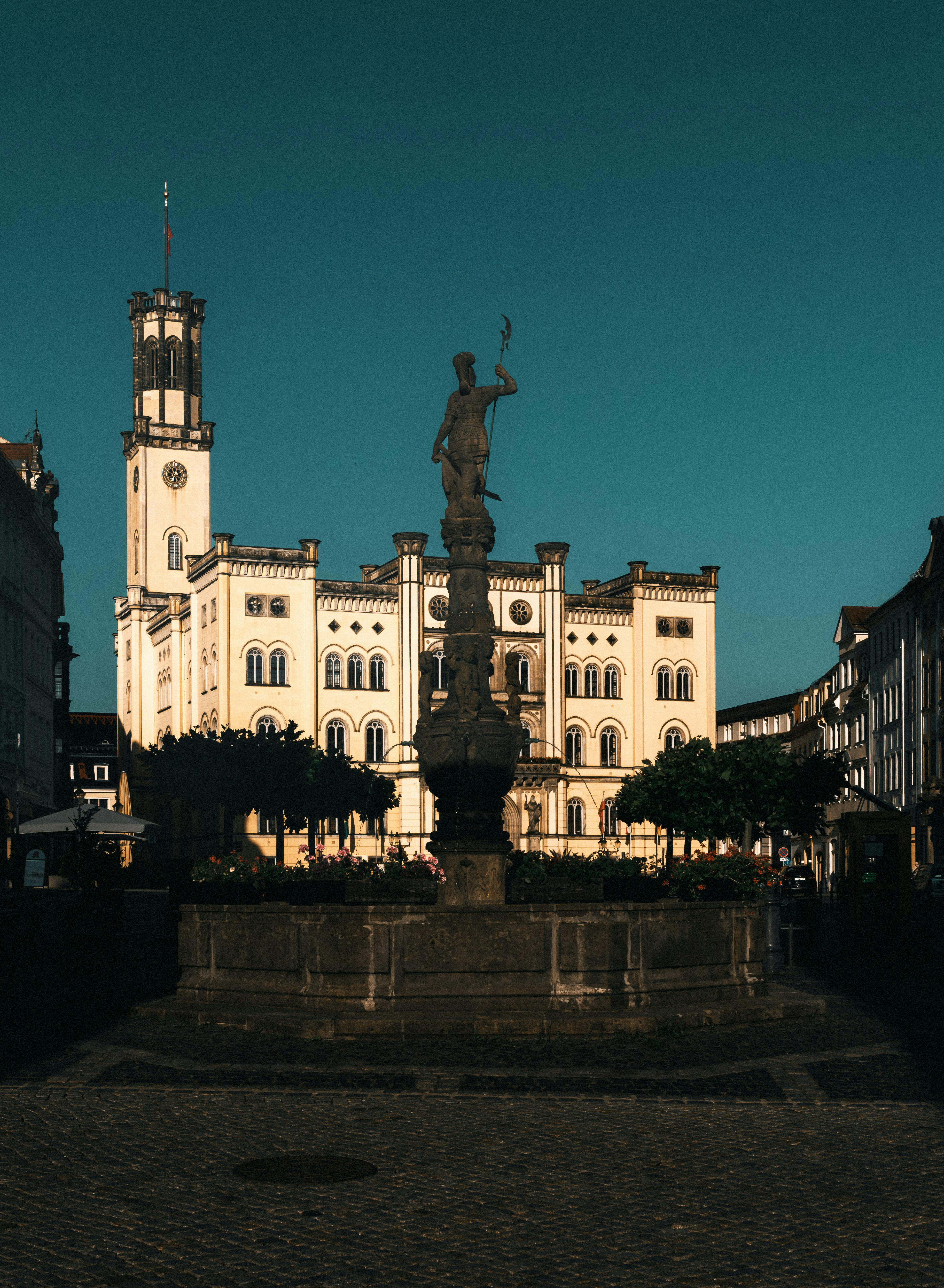 Domo Square Photos, Download The BEST Free Domo Square Stock Photos ...