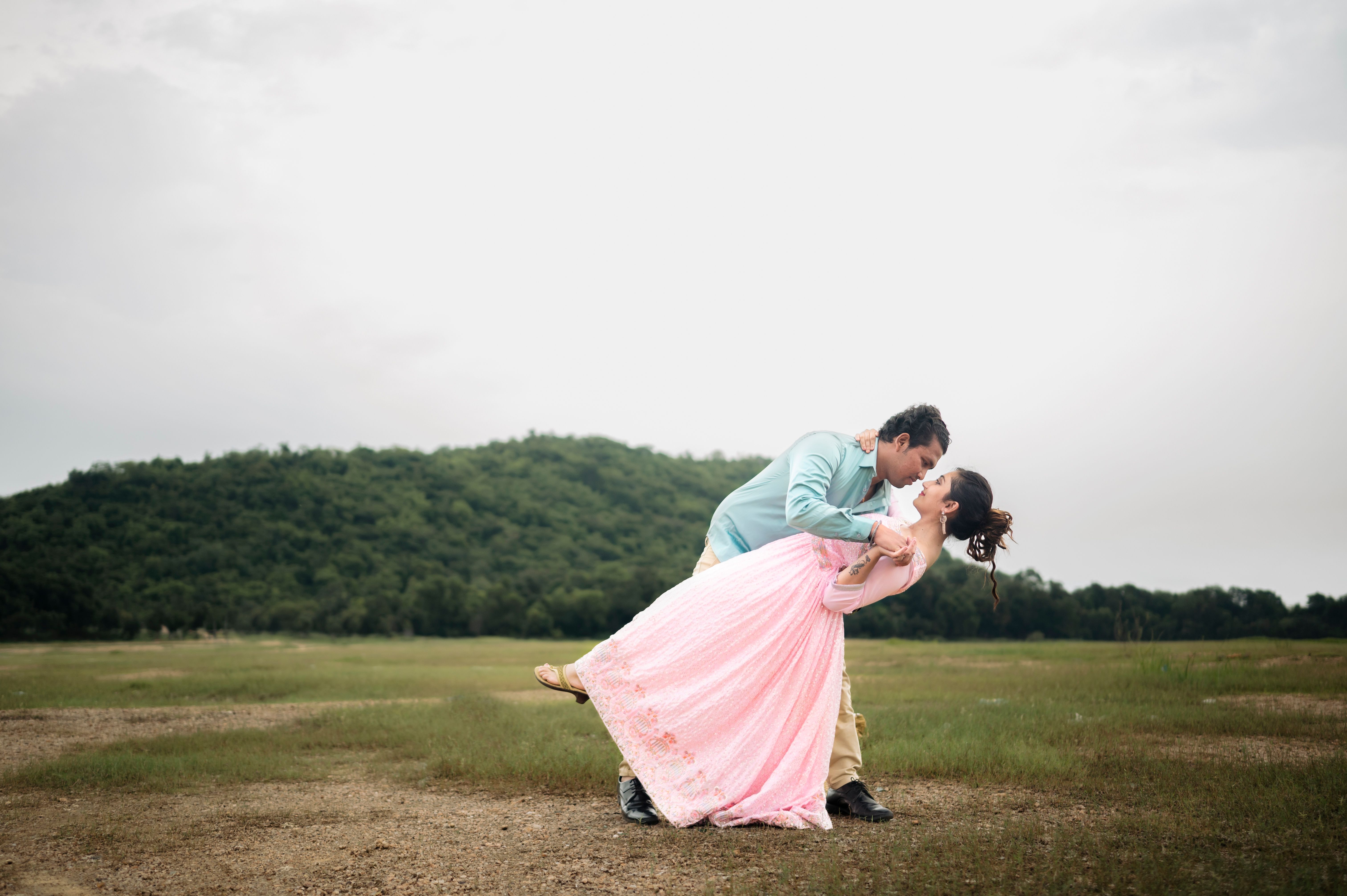 Romantic Couple Dance in Scenic Jharkhand Landscape · Free Stock Photo