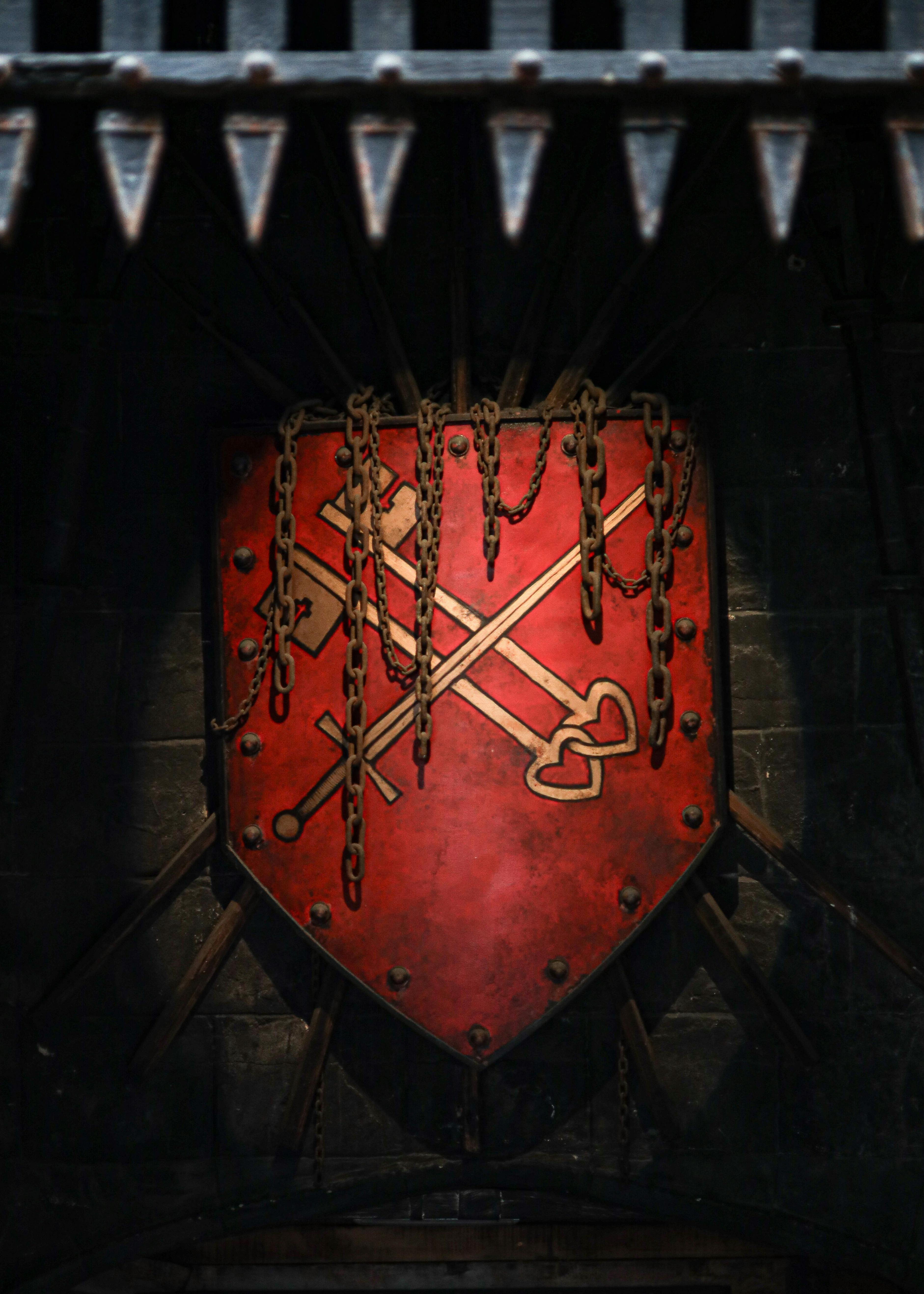Historical Shield with Chains in Medieval Style · Free Stock Photo