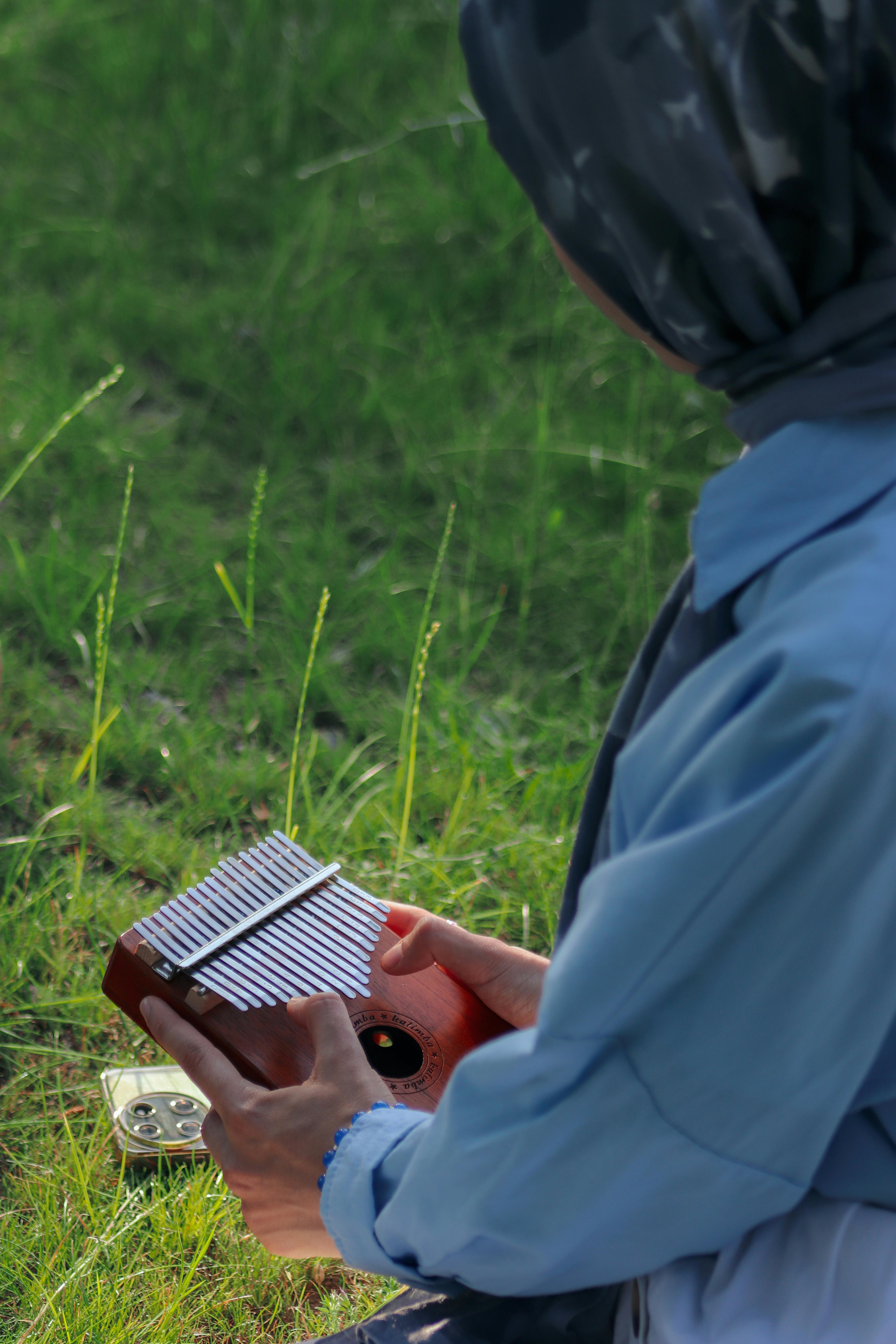 Footsteps Sound Photos, Download The BEST Free Footsteps Sound Stock ...