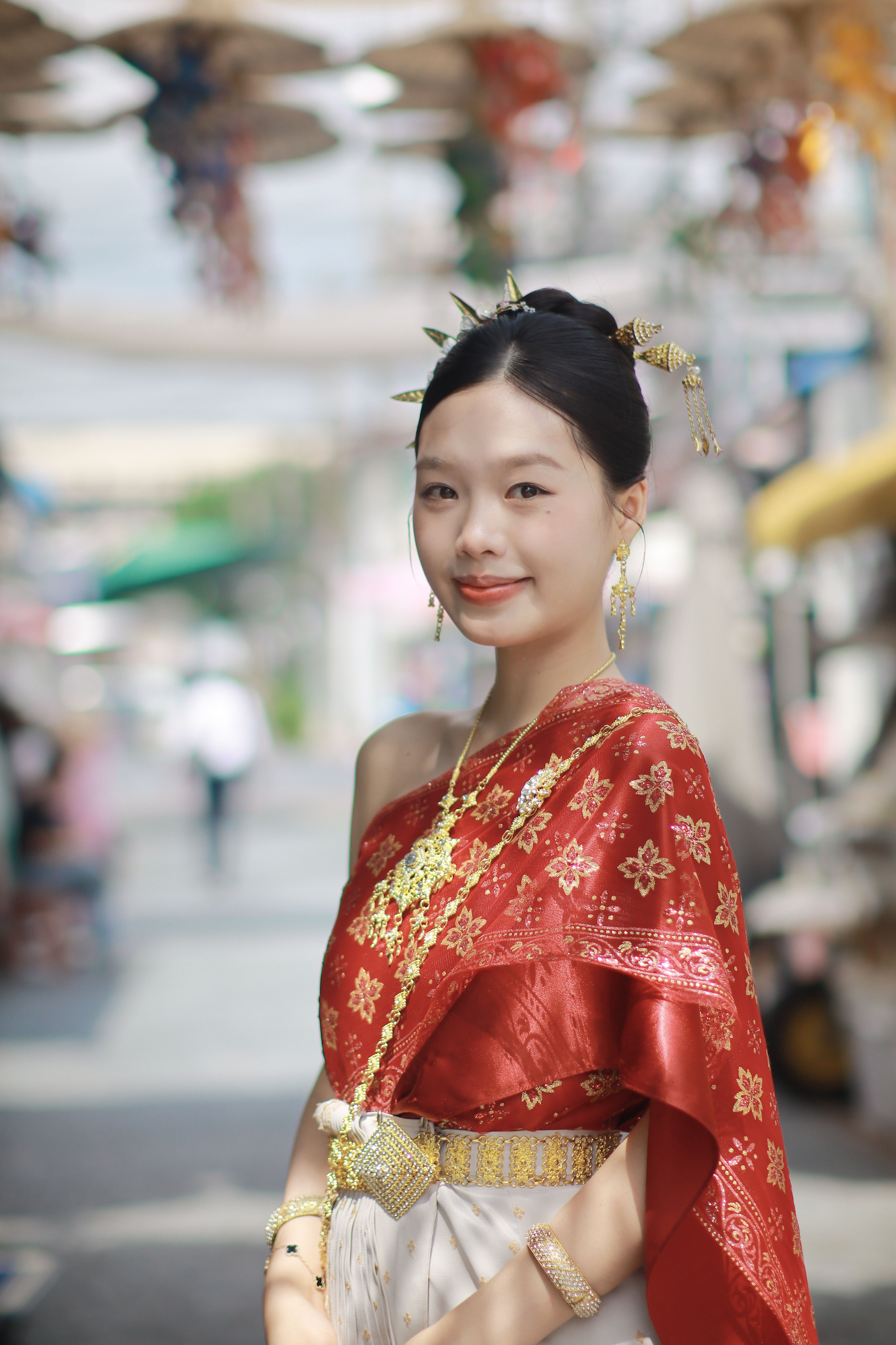 Traditional Thai Attire in Bangkok Setting · Free Stock Photo