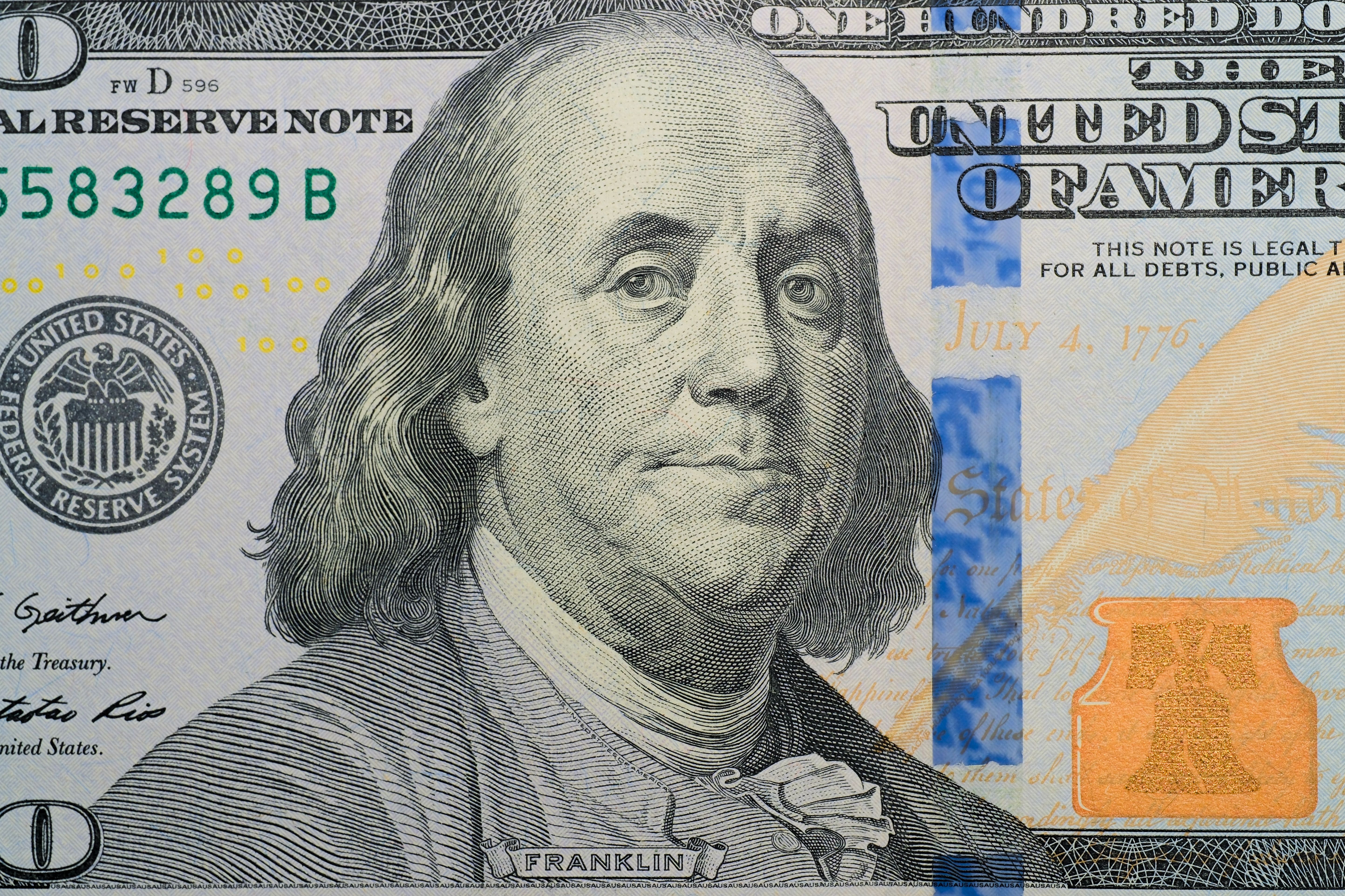 Close-up of a $100 US Dollar Bill Featuring Benjamin Franklin · Free ...