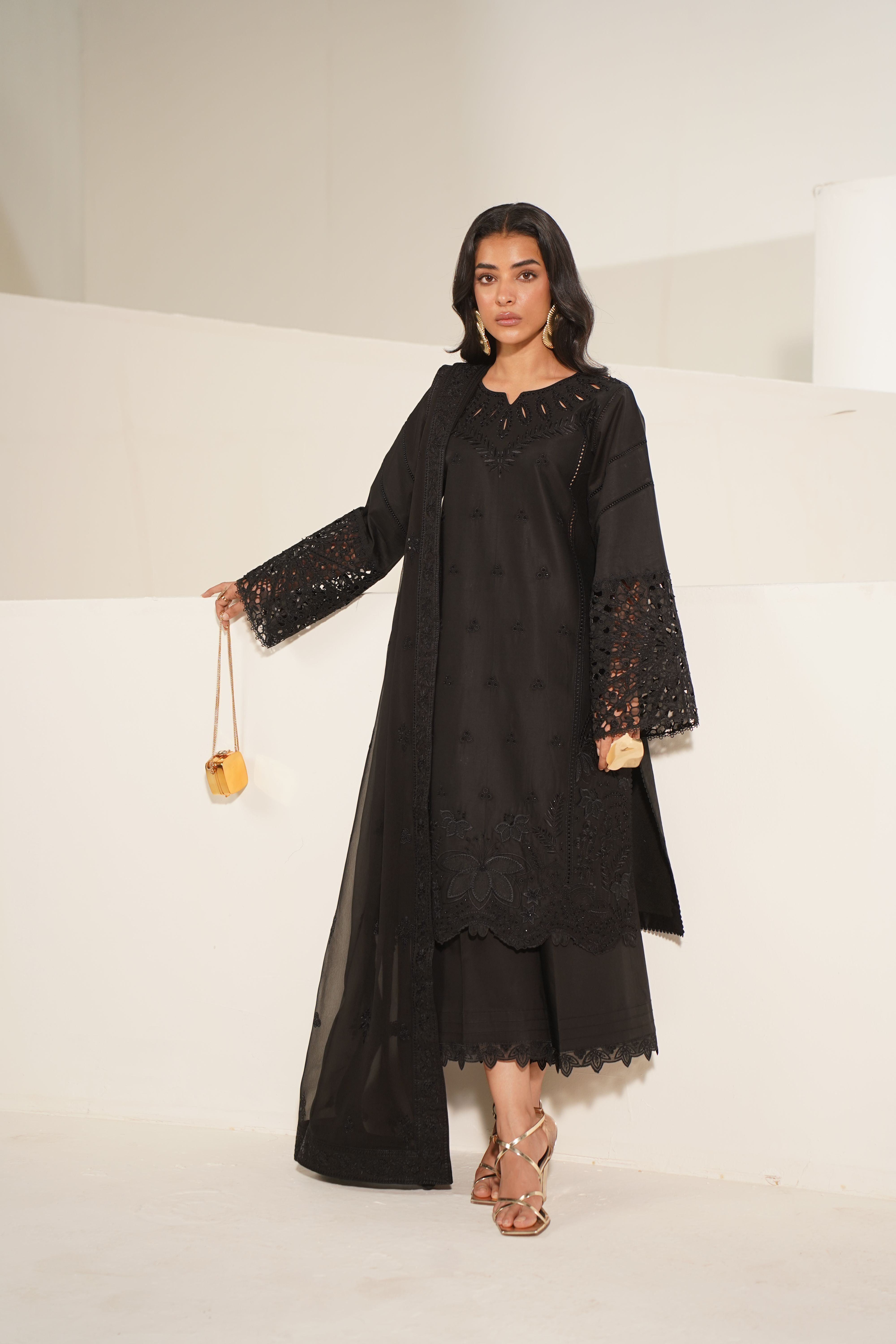Chic Black Eastern Dress Fashion in Lahore · Free Stock Photo
