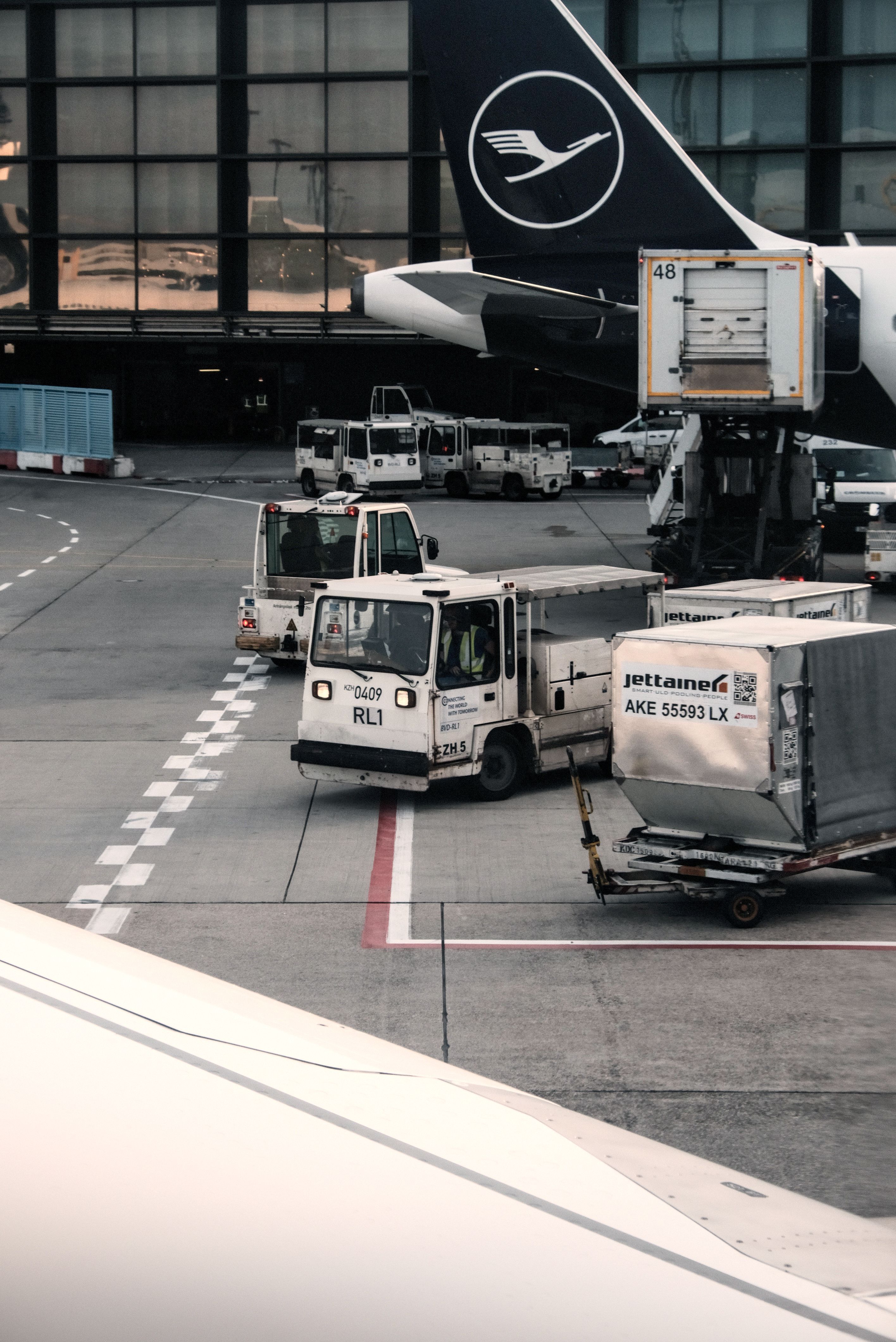 Airport Ramp Photos, Download The BEST Free Airport Ramp Stock Photos ...