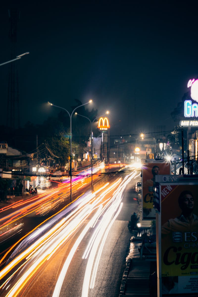 Busy Street Photos, Download The BEST Free Busy Street Stock Photos ...