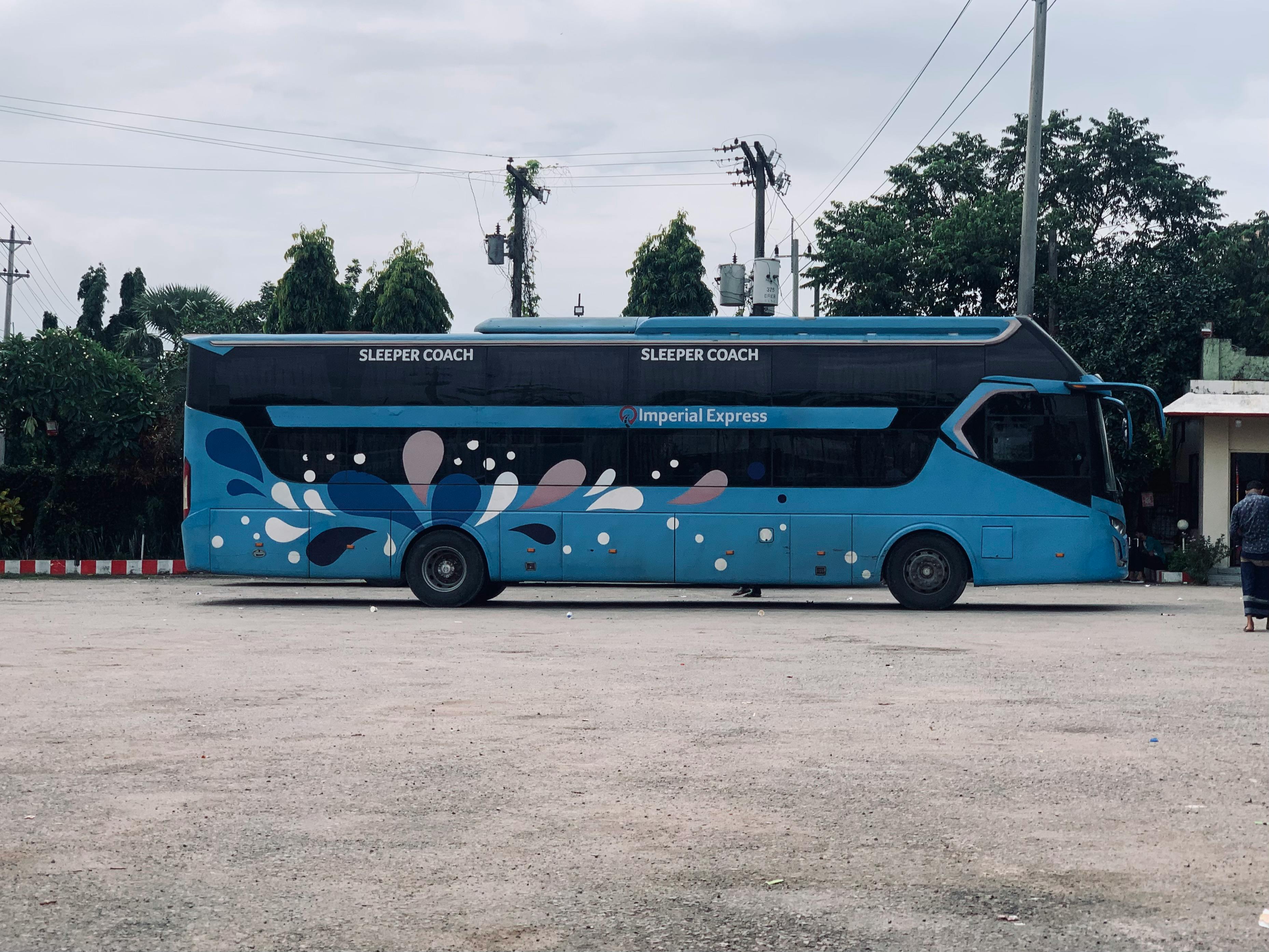 Sleeper Coach Photos, Download The BEST Free Sleeper Coach Stock Photos ...