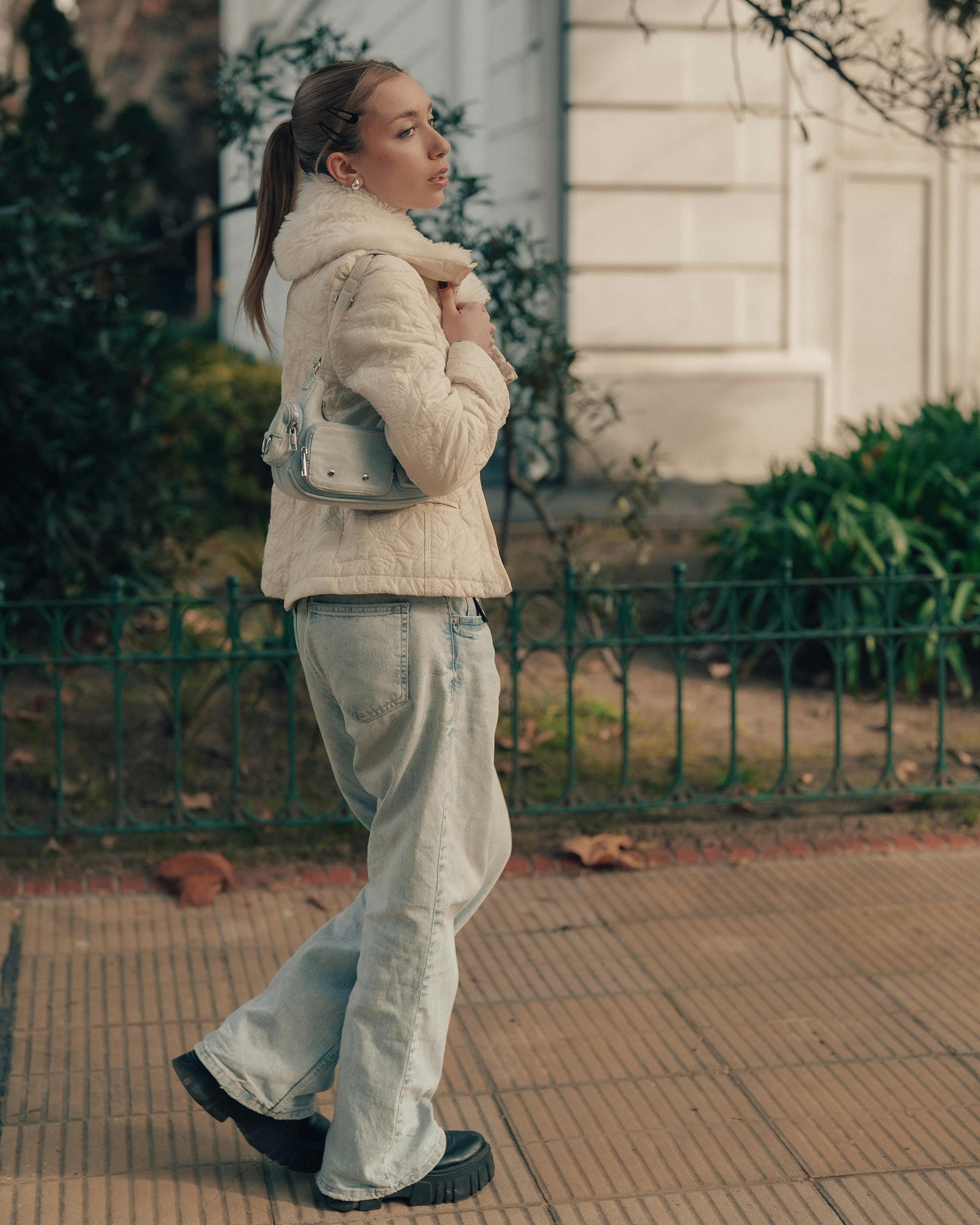 Latina+Pfp Photos, Download The BEST Free Latina+Pfp Stock Photos & HD ...