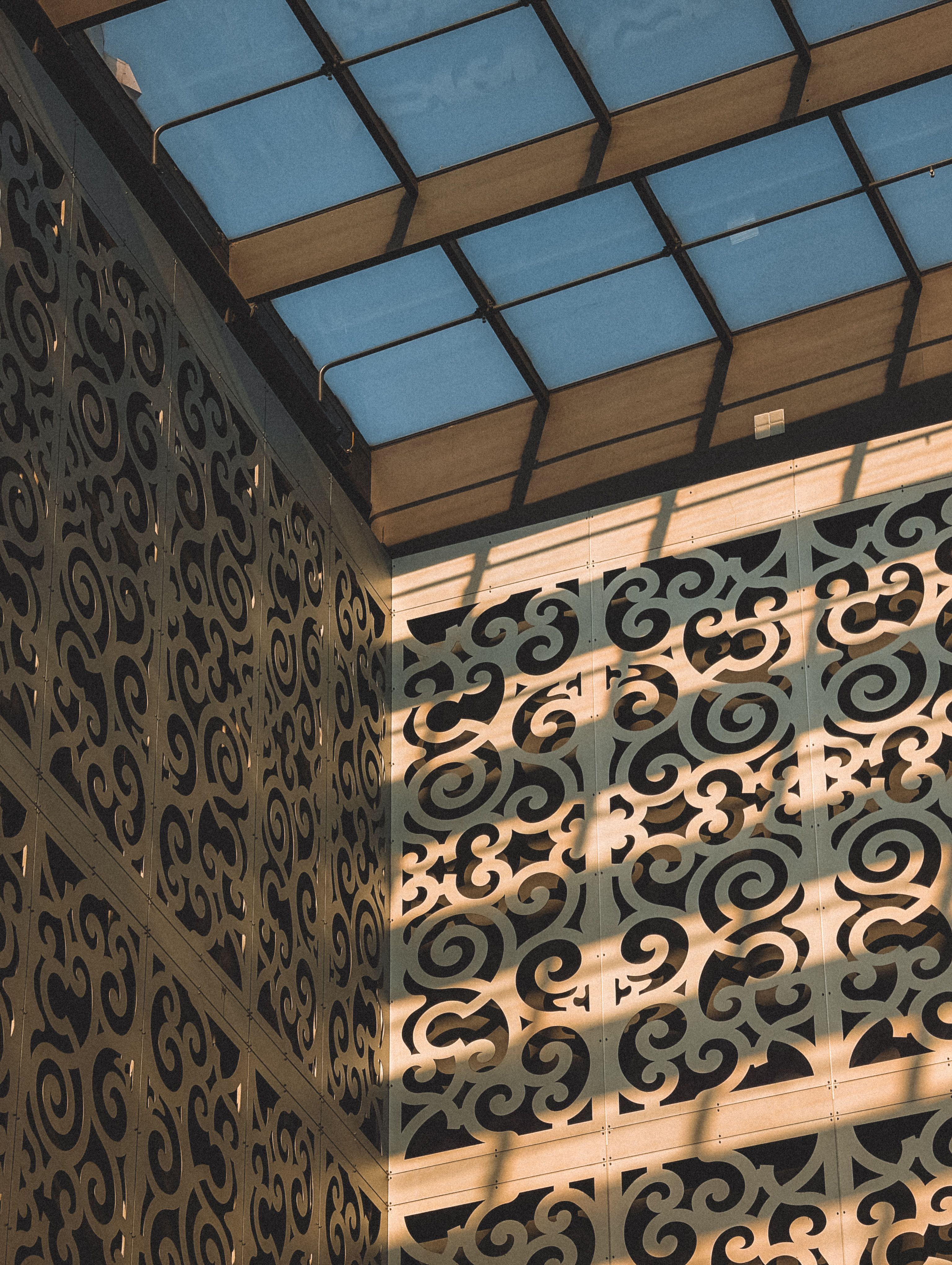 Arabic Calligraphy on Architectural Facade · Free Stock Photo