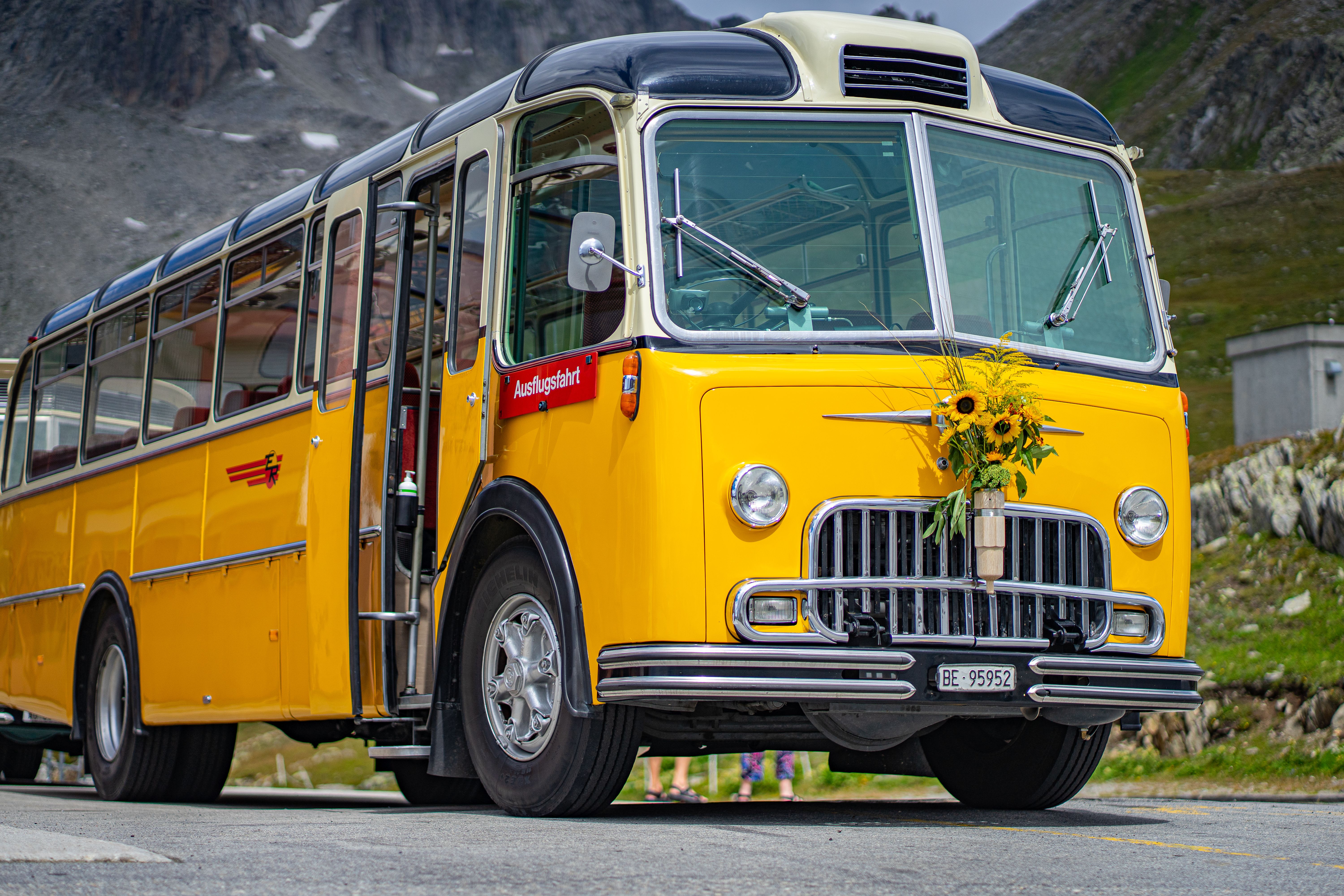 Switzerland Roads Bus Photos, Download The BEST Free Switzerland Roads ...