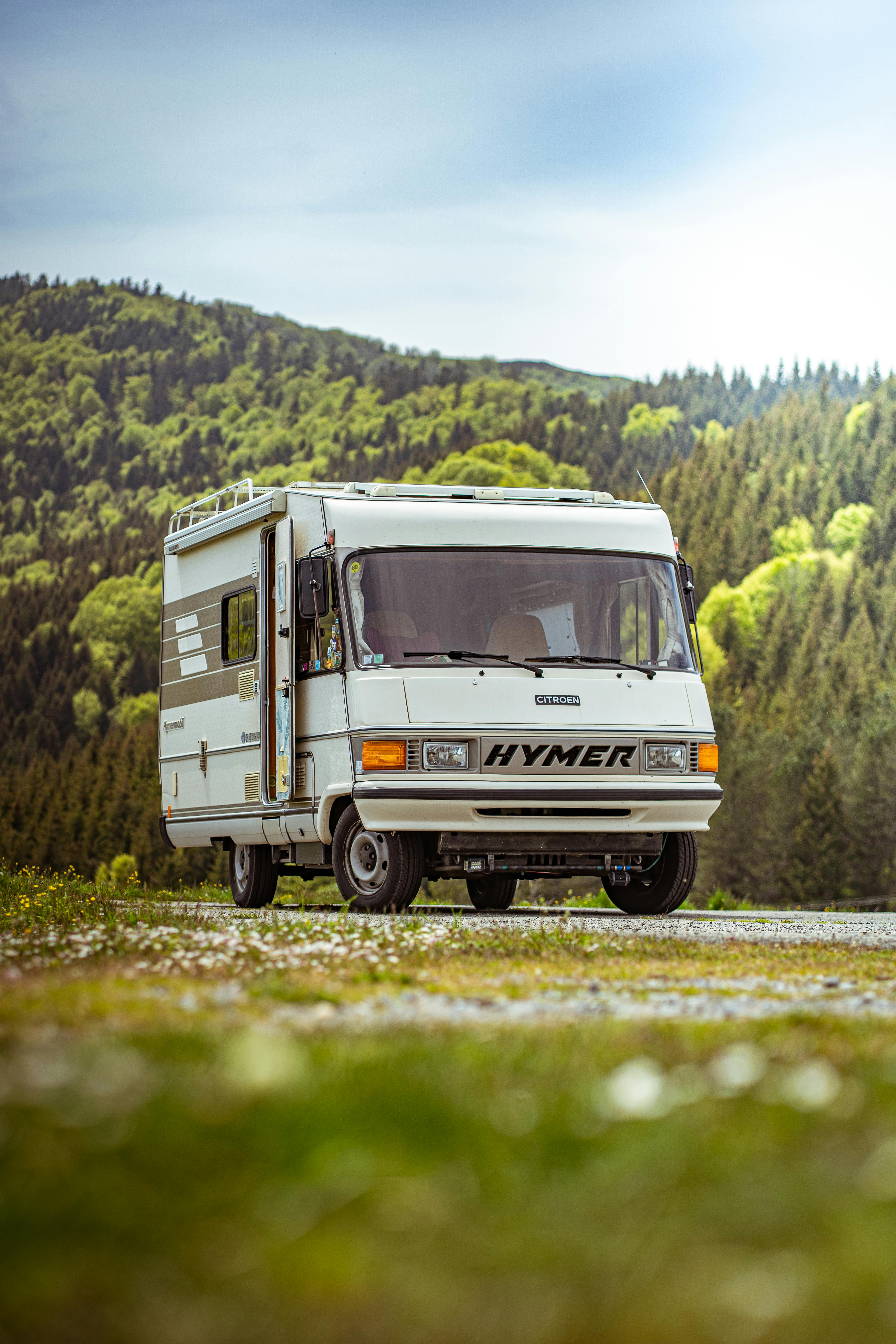 Rv Driving Photos, Download The BEST Free Rv Driving Stock Photos & HD ...
