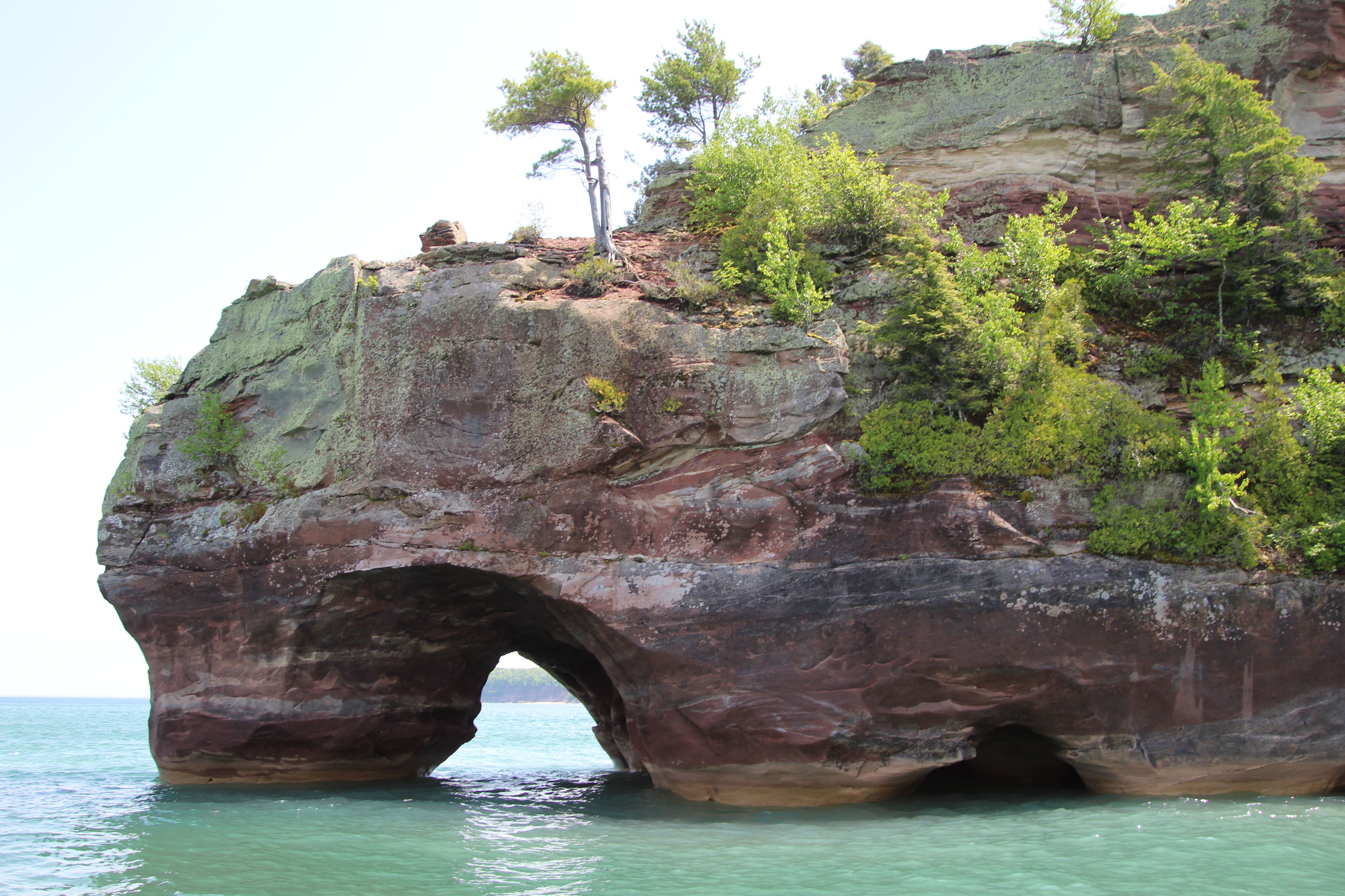 Pictured Rocks National Lakeshore Cliff Arch · Free Stock Photo