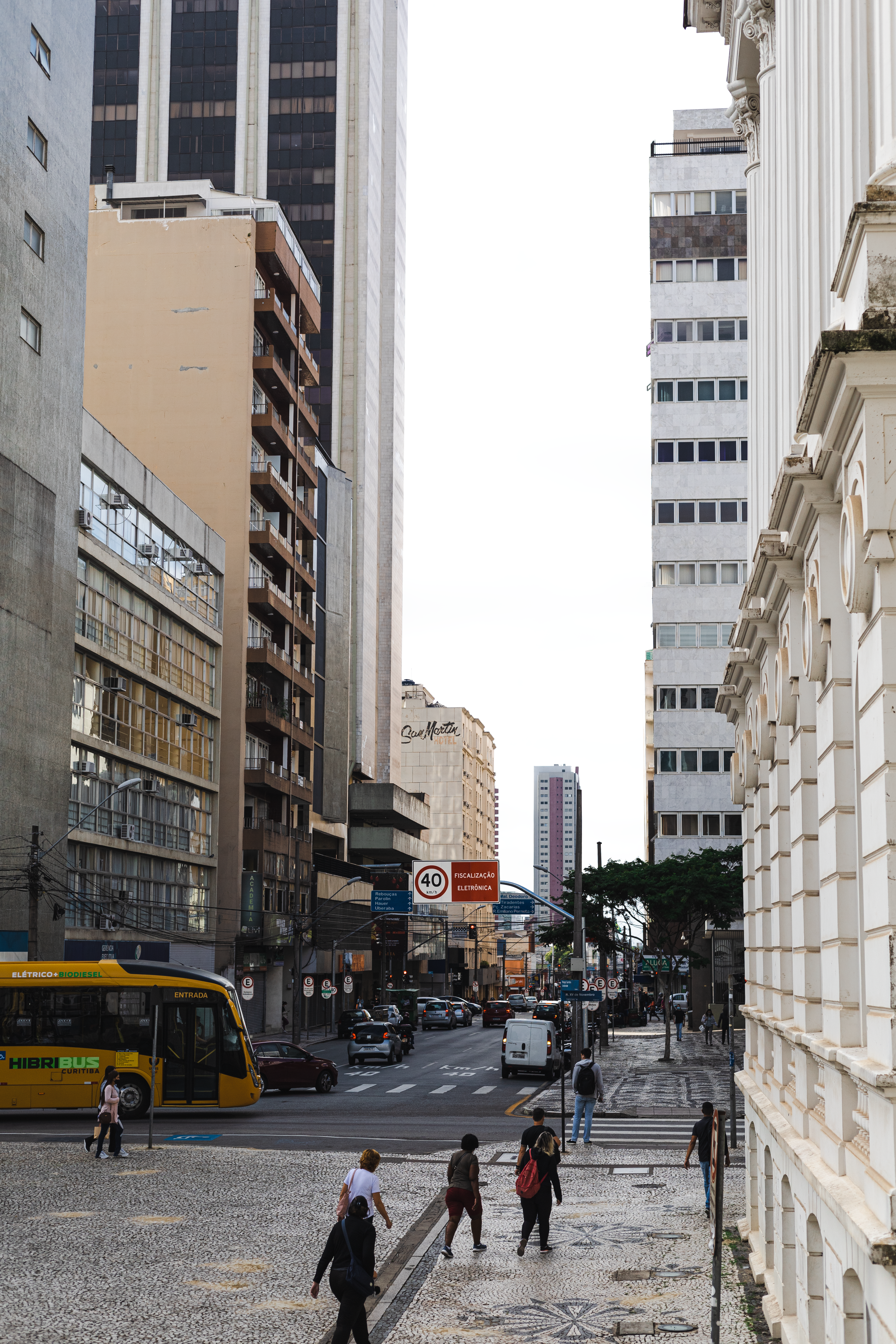 Urban Street Scene in Curitiba, Brazil · Free Stock Photo