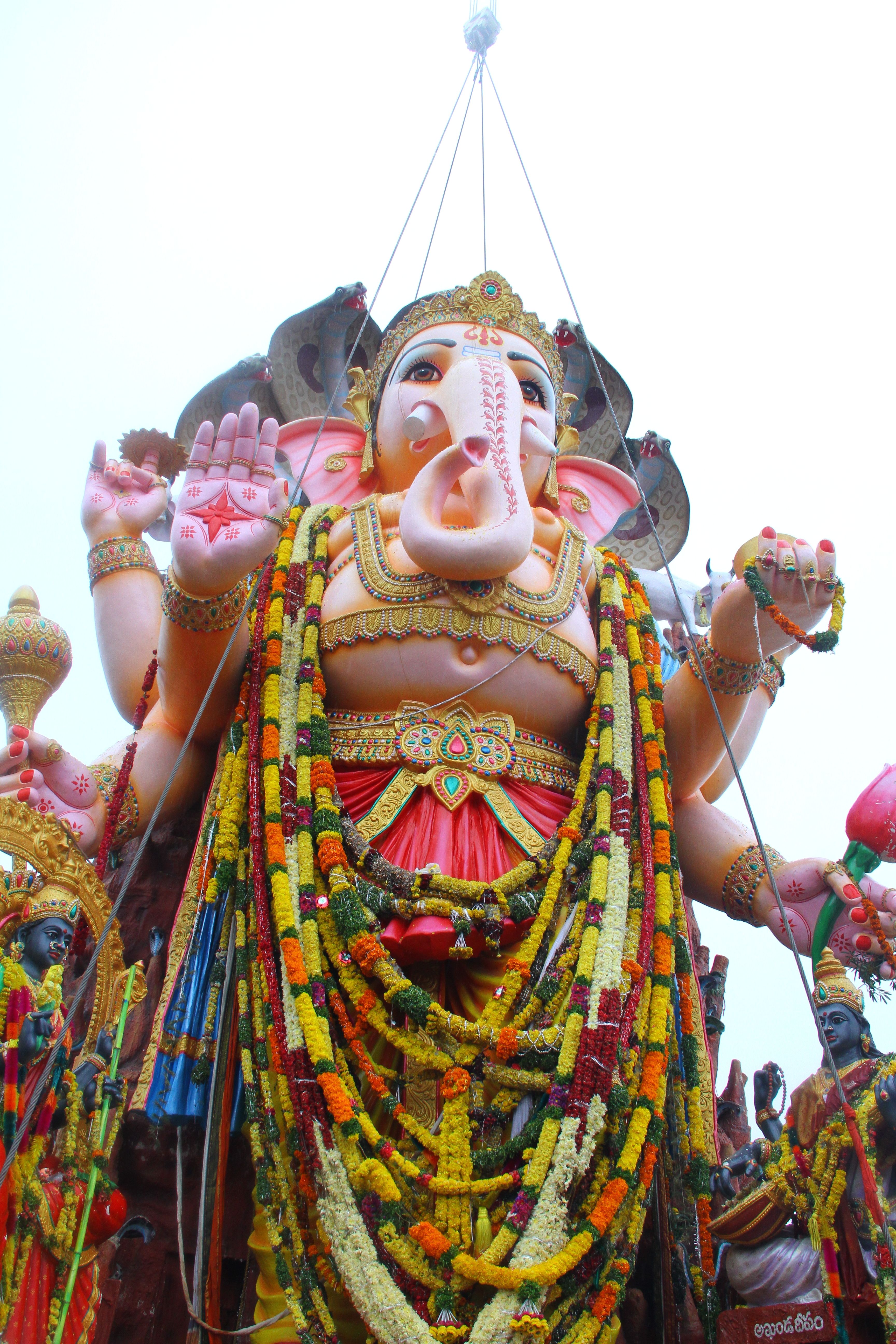 Vibrant Ganesh Chaturthi Celebration in Vadodara · Free Stock Photo