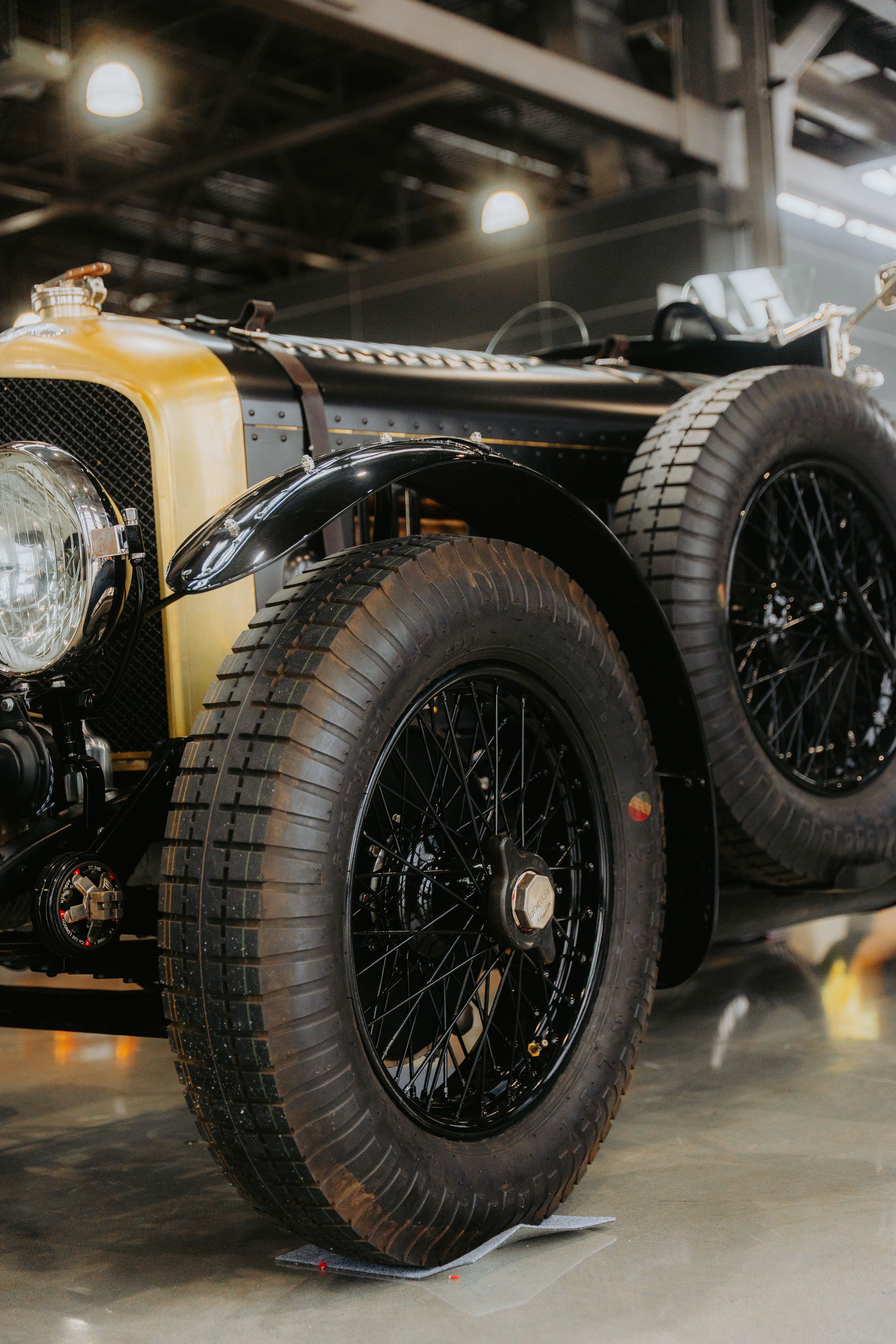 Close-up of a Classic Vintage Car Wheel · Free Stock Photo