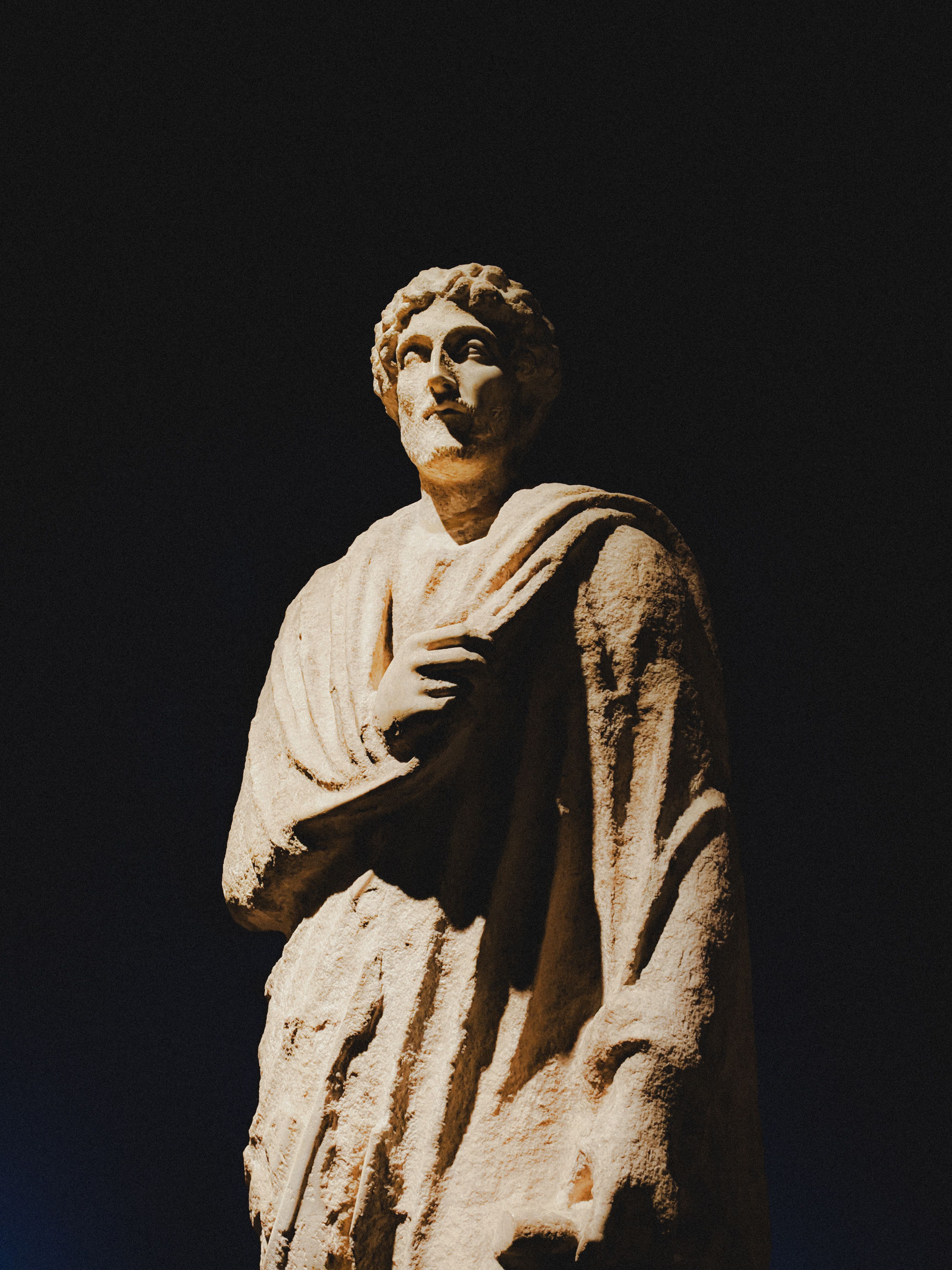 Ancient Greek Statue under Soft Lighting · Free Stock Photo
