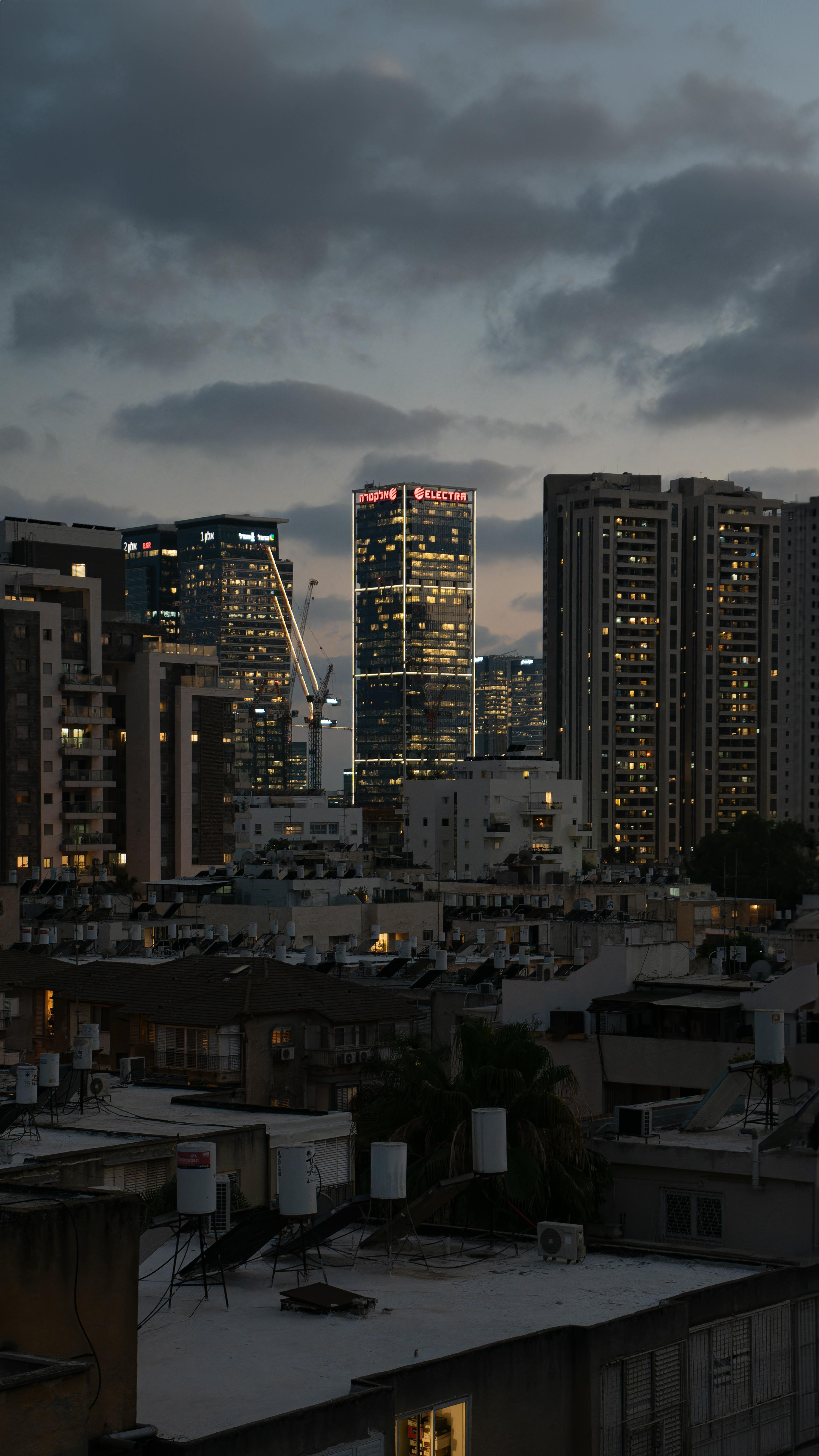 Buildings At Night Photos, Download The BEST Free Buildings At Night ...