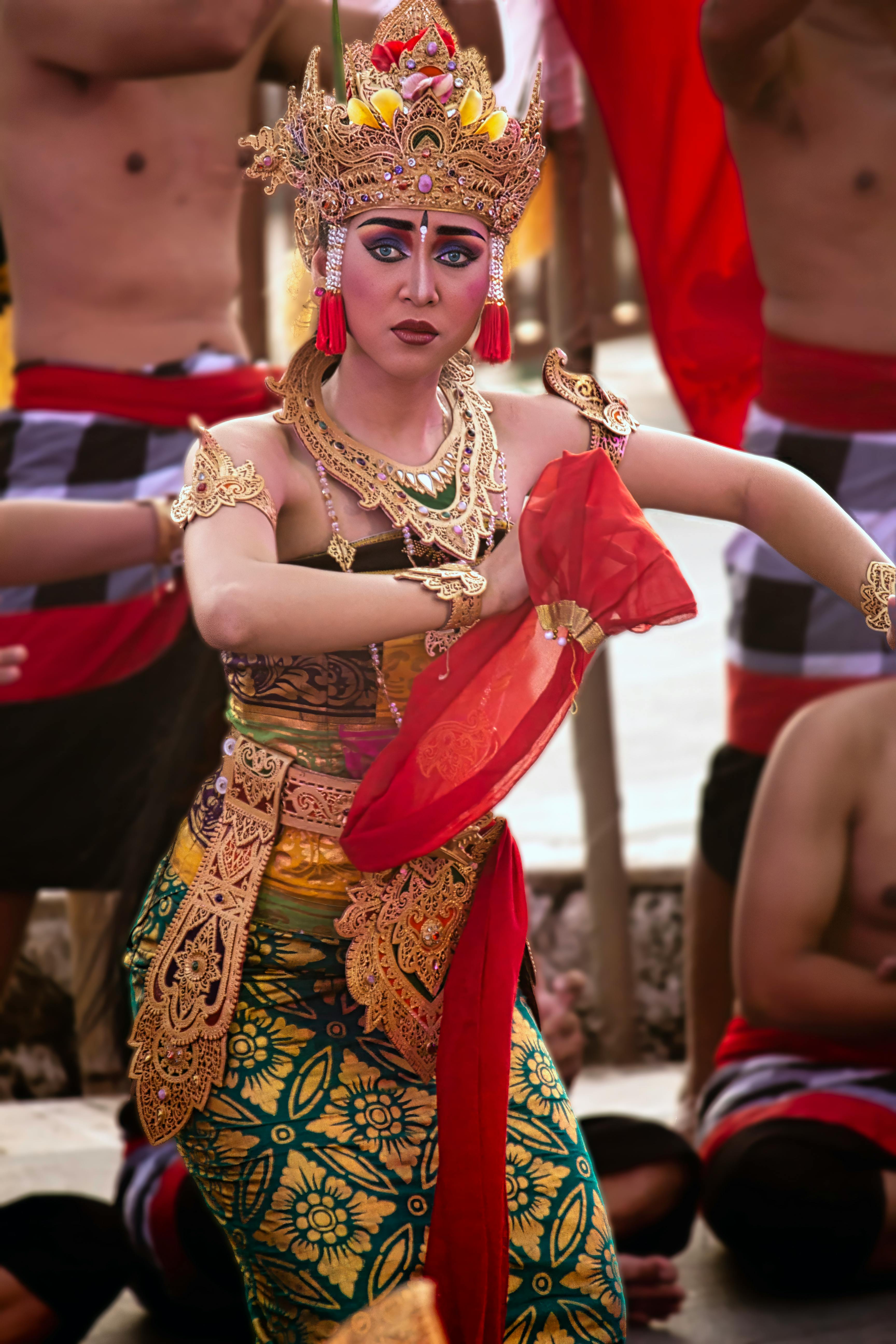 Pertunjukan Tari Kecak Bali Yang Semarak Di Bali · Foto Stok Gratis