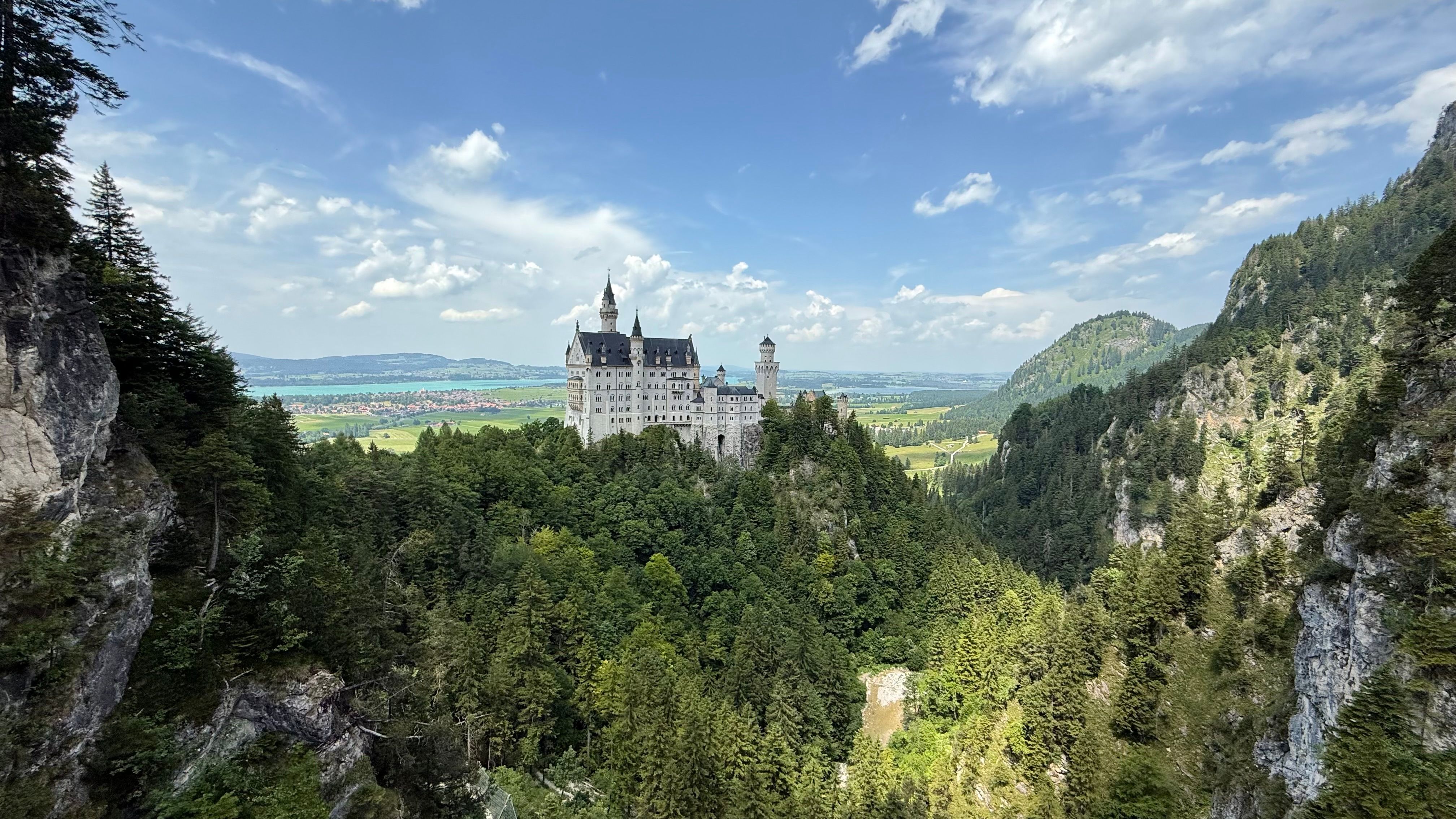 Newschwanstein Castle in Germany · Free Stock Photo
