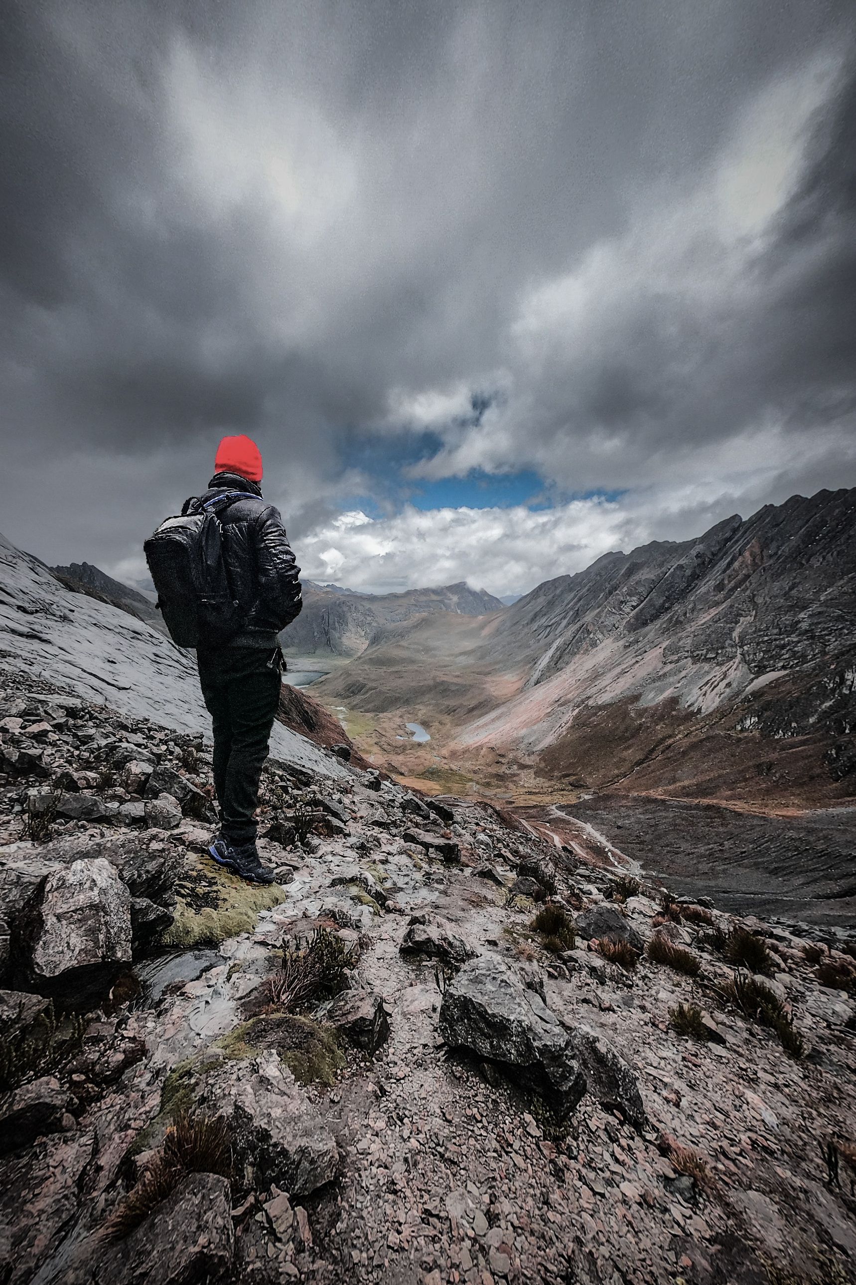 Dramatic Mountain Hiking Landscape in Peru · Free Stock Photo