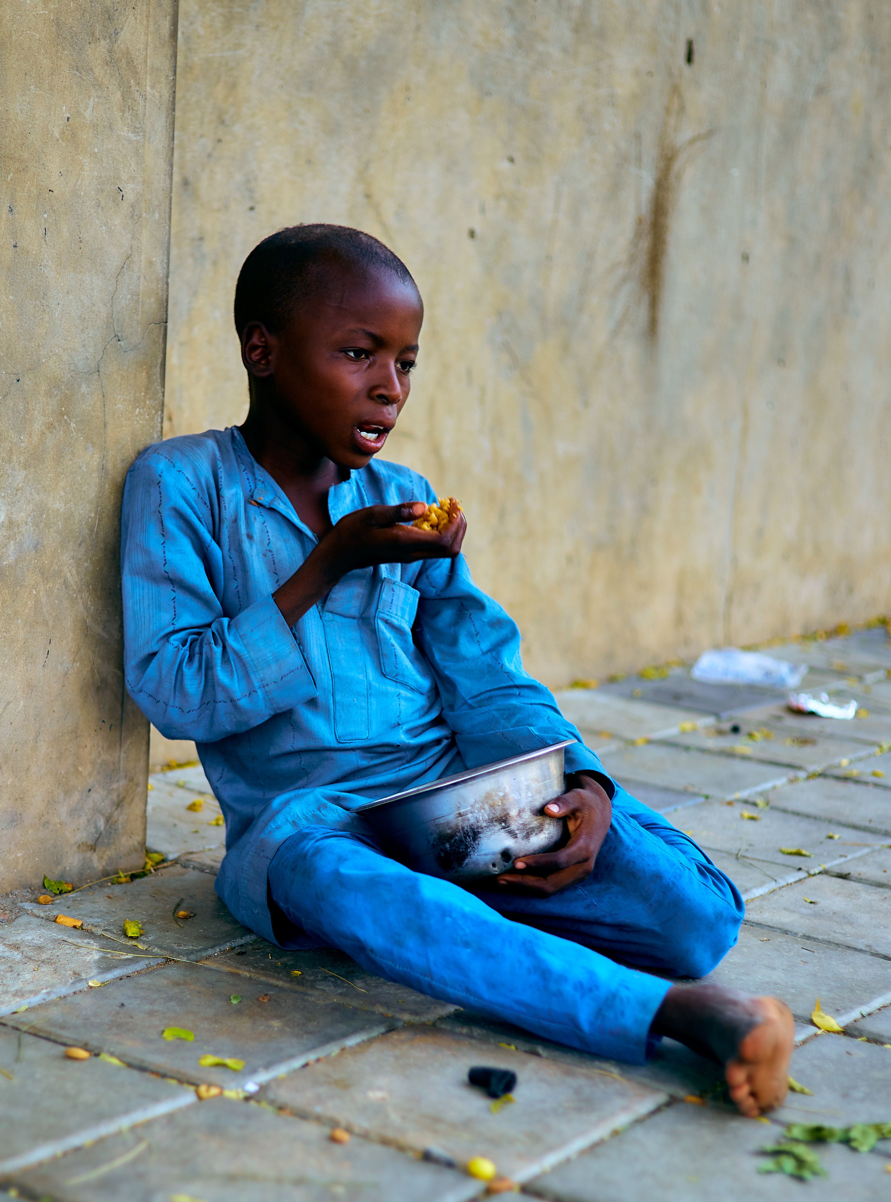 Boy Sitting Photos, Download The BEST Free Boy Sitting Stock Photos ...