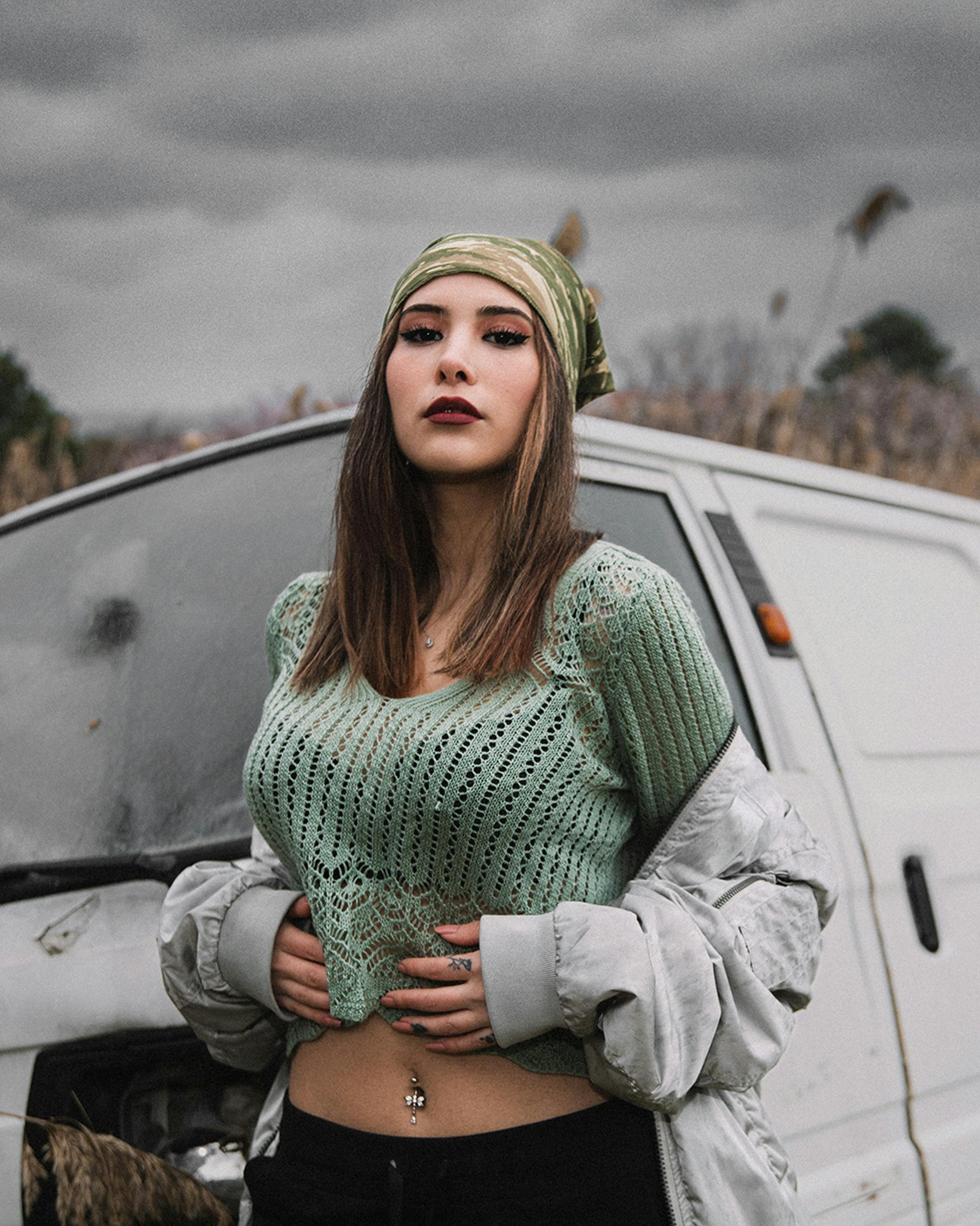 Women's Midriff Photos, Download The BEST Free Women's Midriff Stock ...