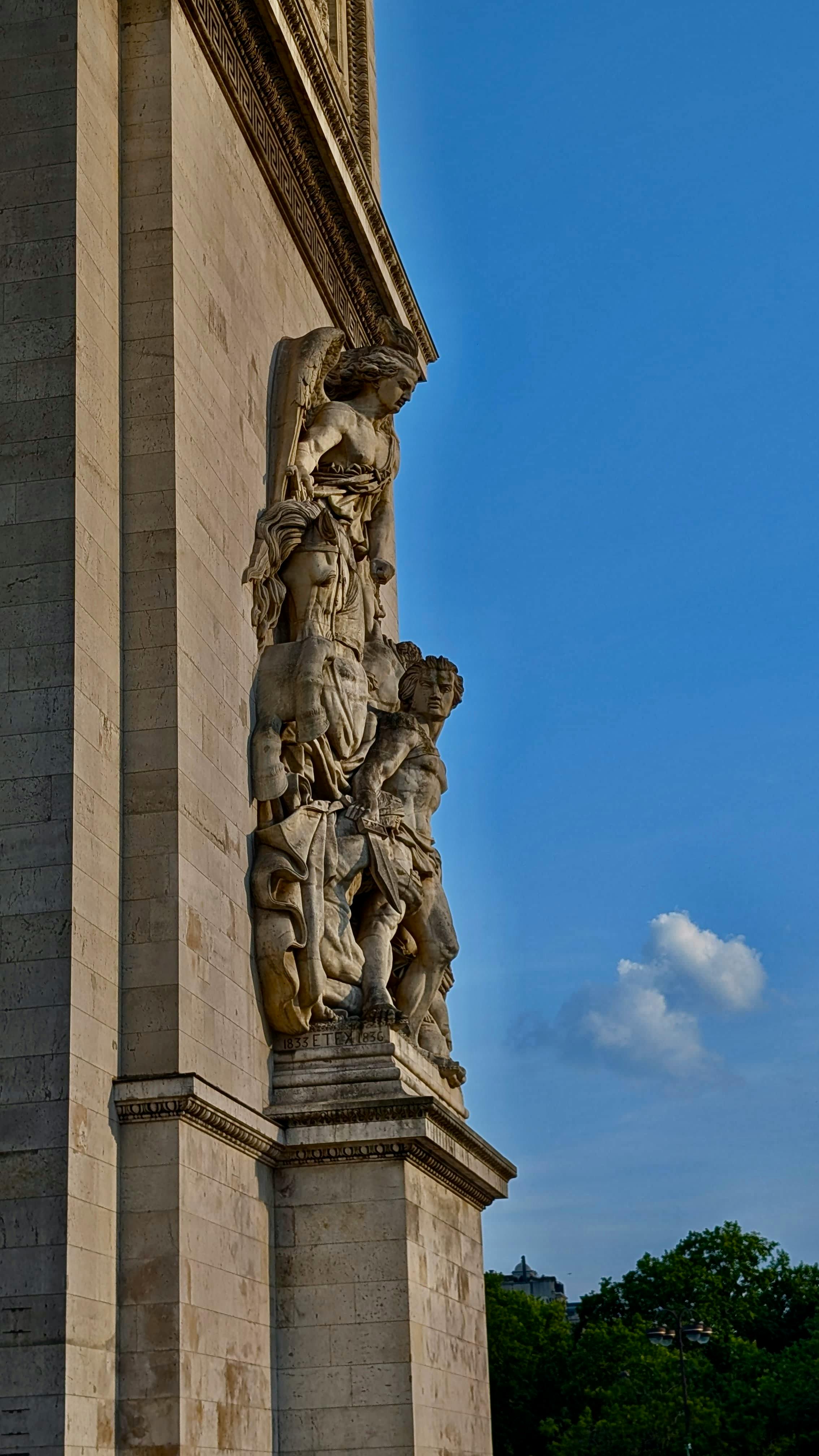 Detalle De La Escultura Arquitectónica En El Arco Del Triunfo · Foto de ...