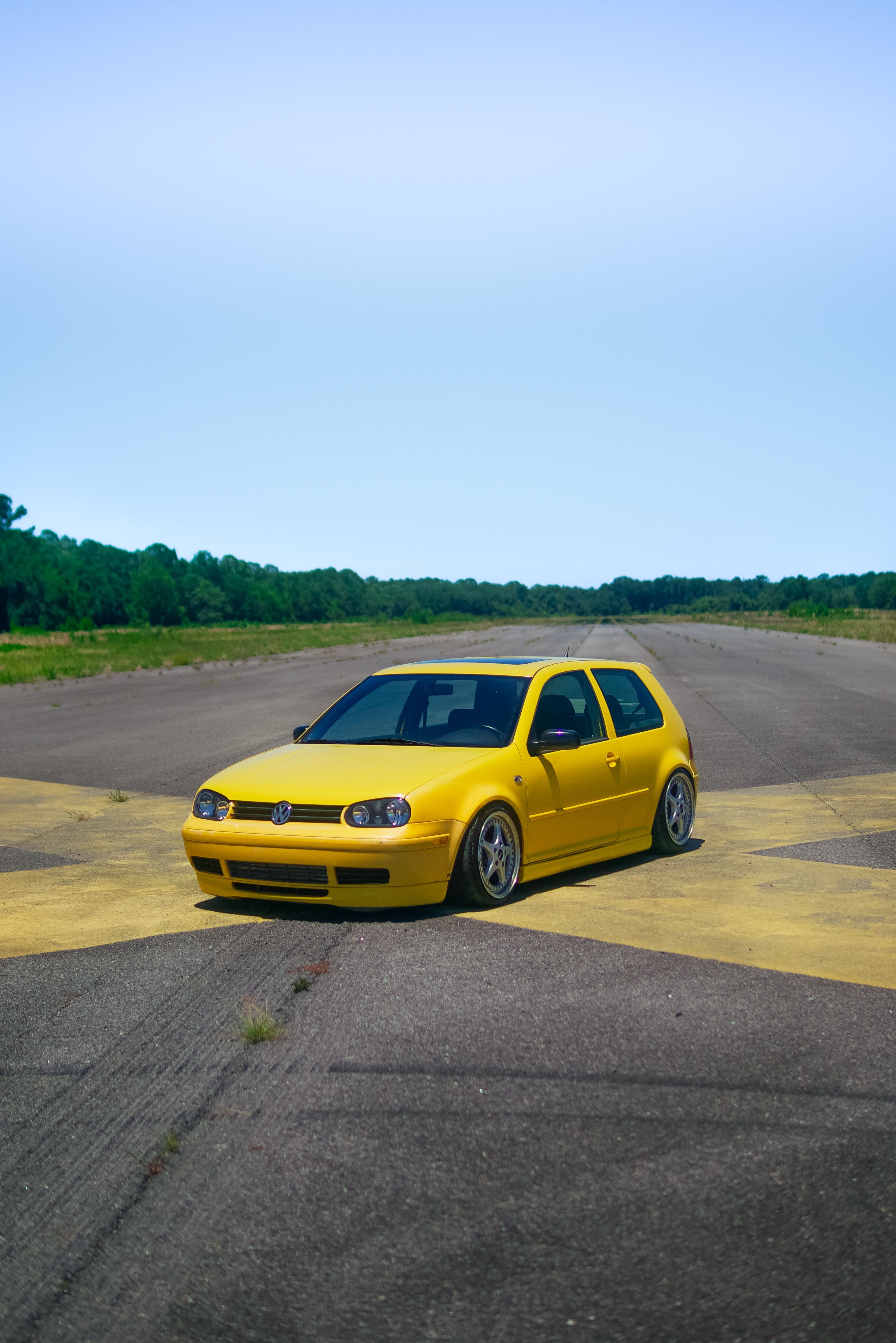 Yellow Car Photos, Download The BEST Free Yellow Car Stock Photos & HD ...