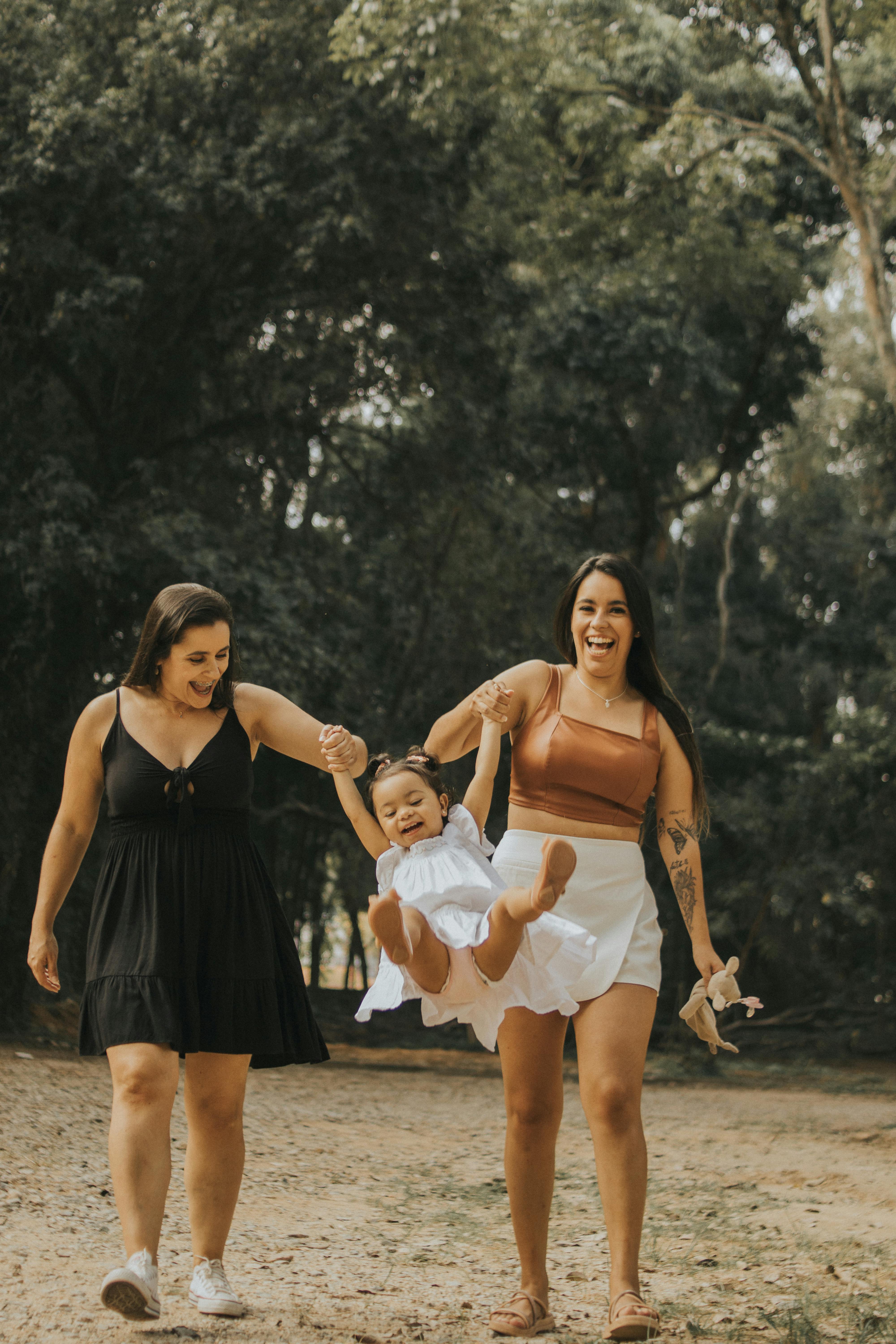 Unsupportive Friends Photos, Download The BEST Free Unsupportive ...