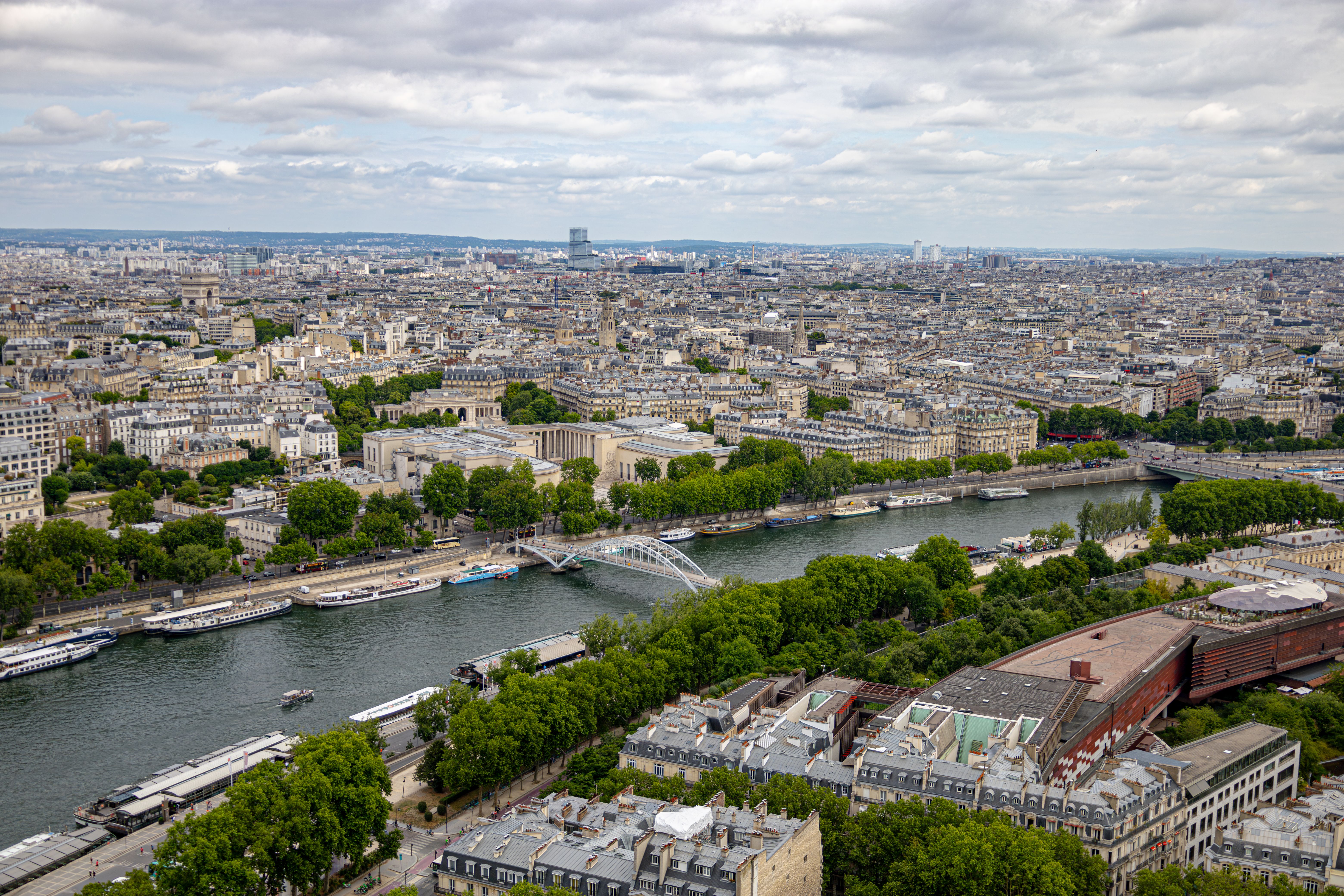 Expansive Aerial View of Paris Cityscape · Free Stock Photo