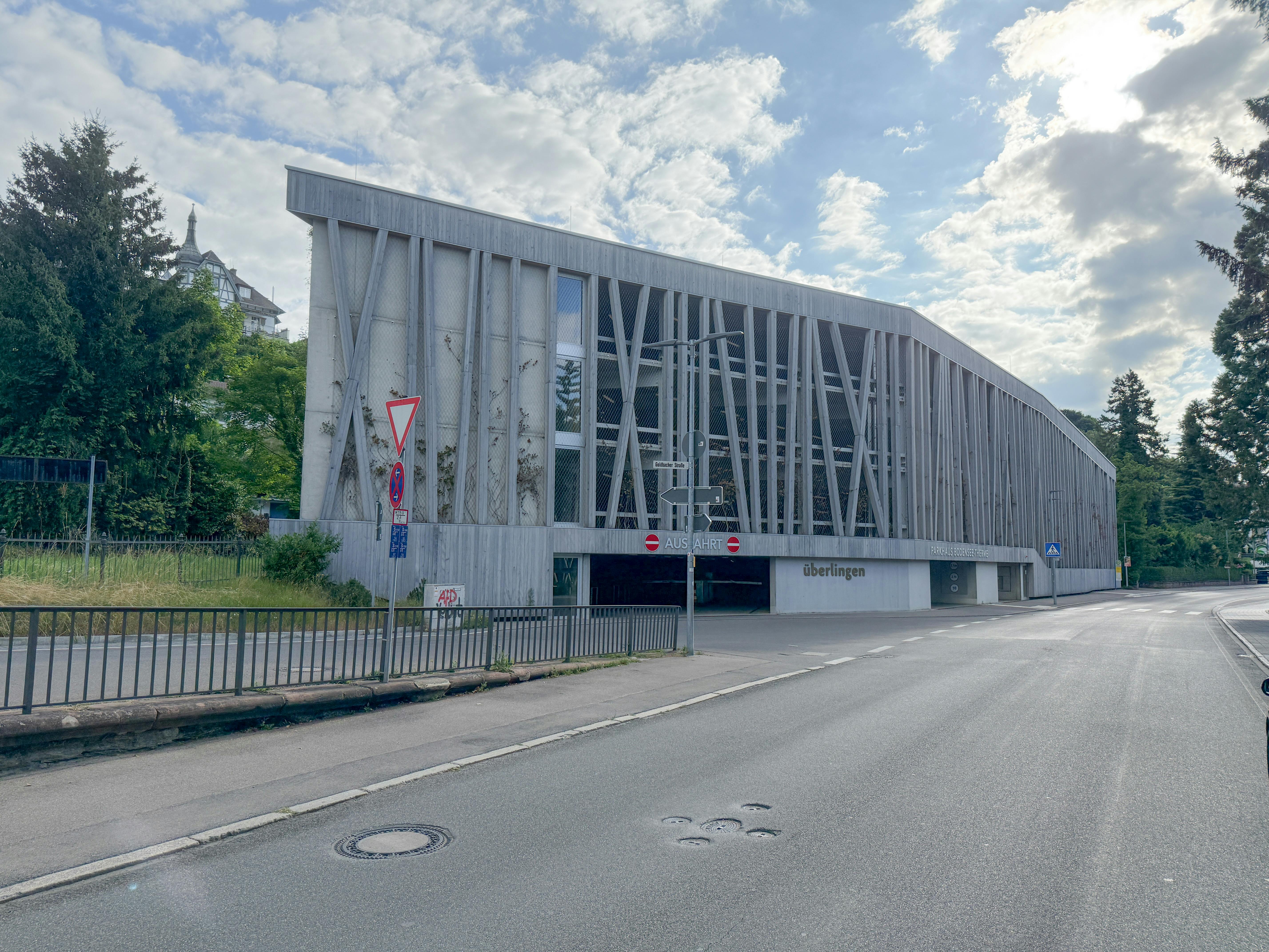 Modern Architectural Design in Urban European Setting · Free Stock Photo