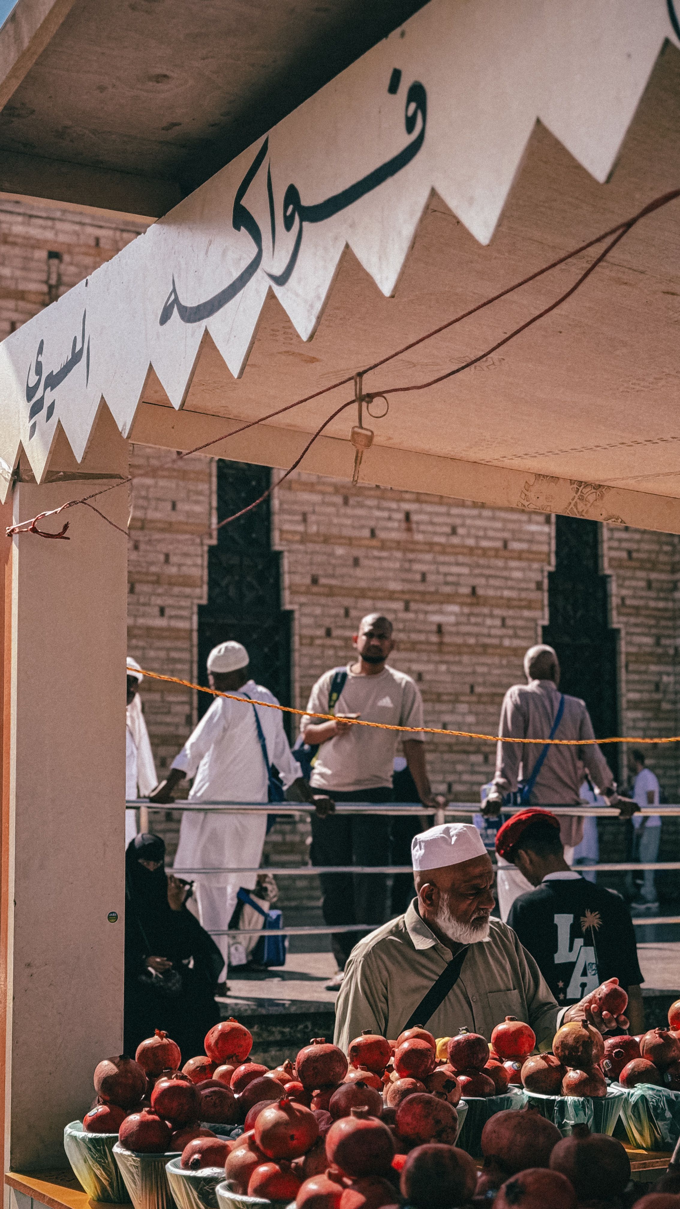 Bustling Market Scene in Taif, Saudi Arabia · Free Stock Photo
