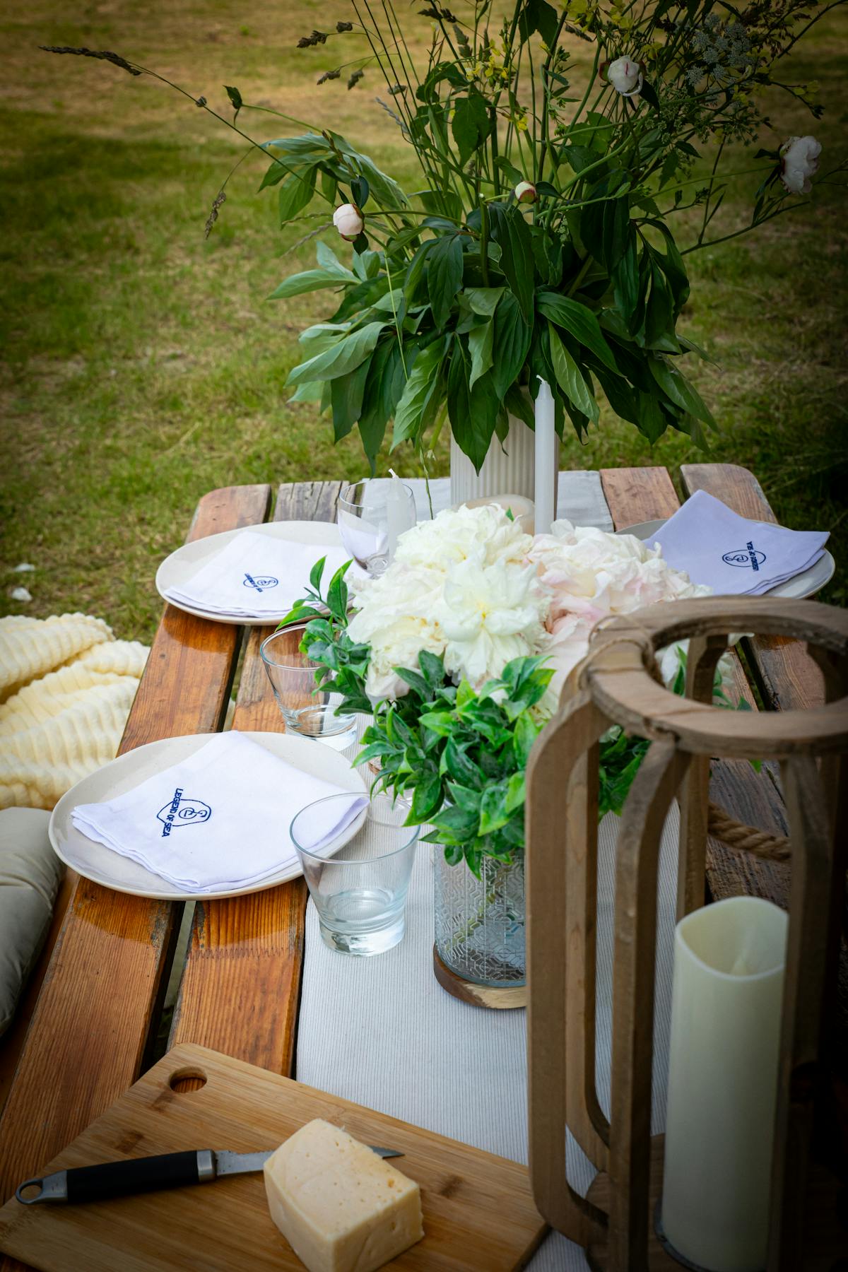 Table Wood Photos, Download The BEST Free Table Wood Stock Photos & HD ...