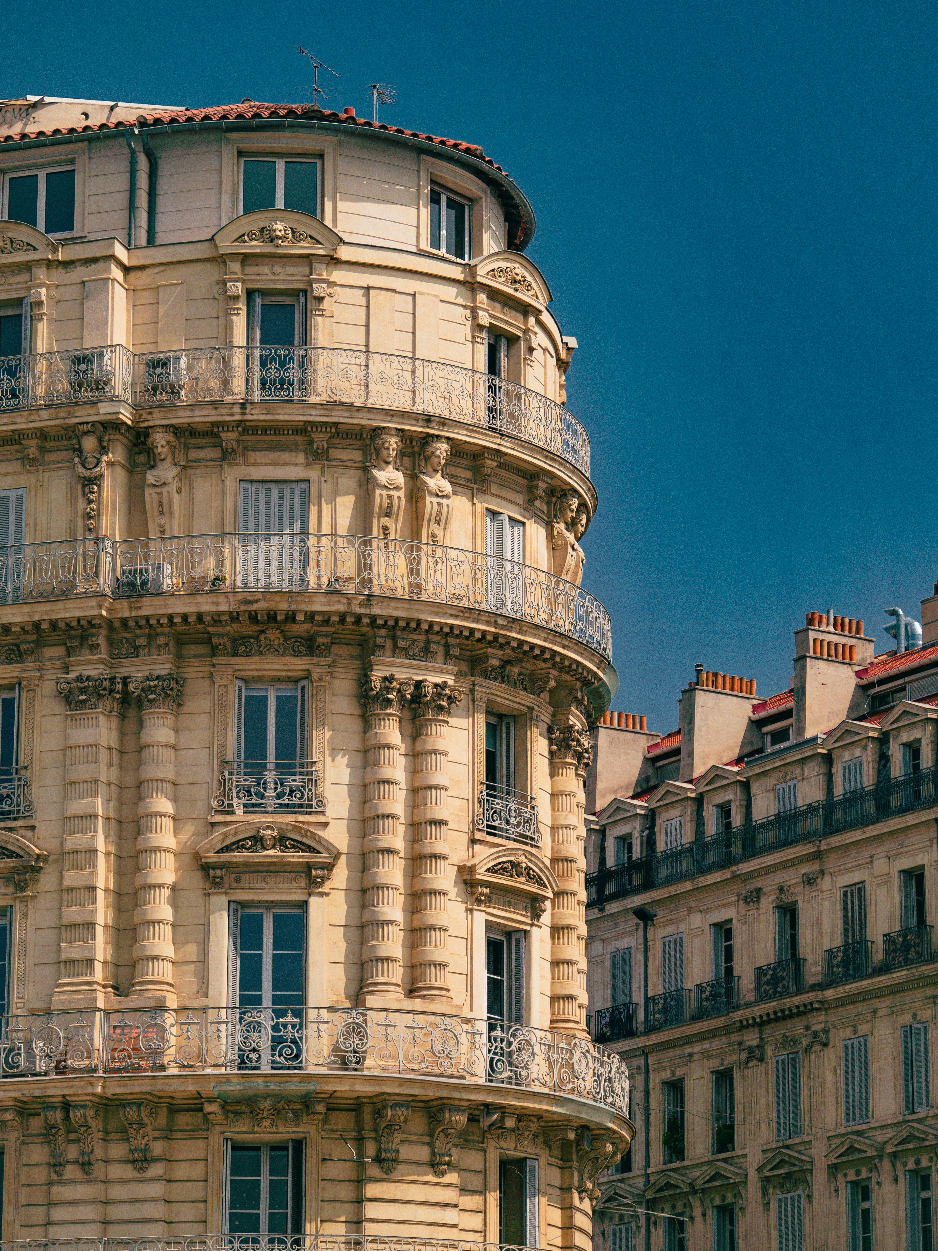 Classic European Architecture in Urban Setting · Free Stock Photo