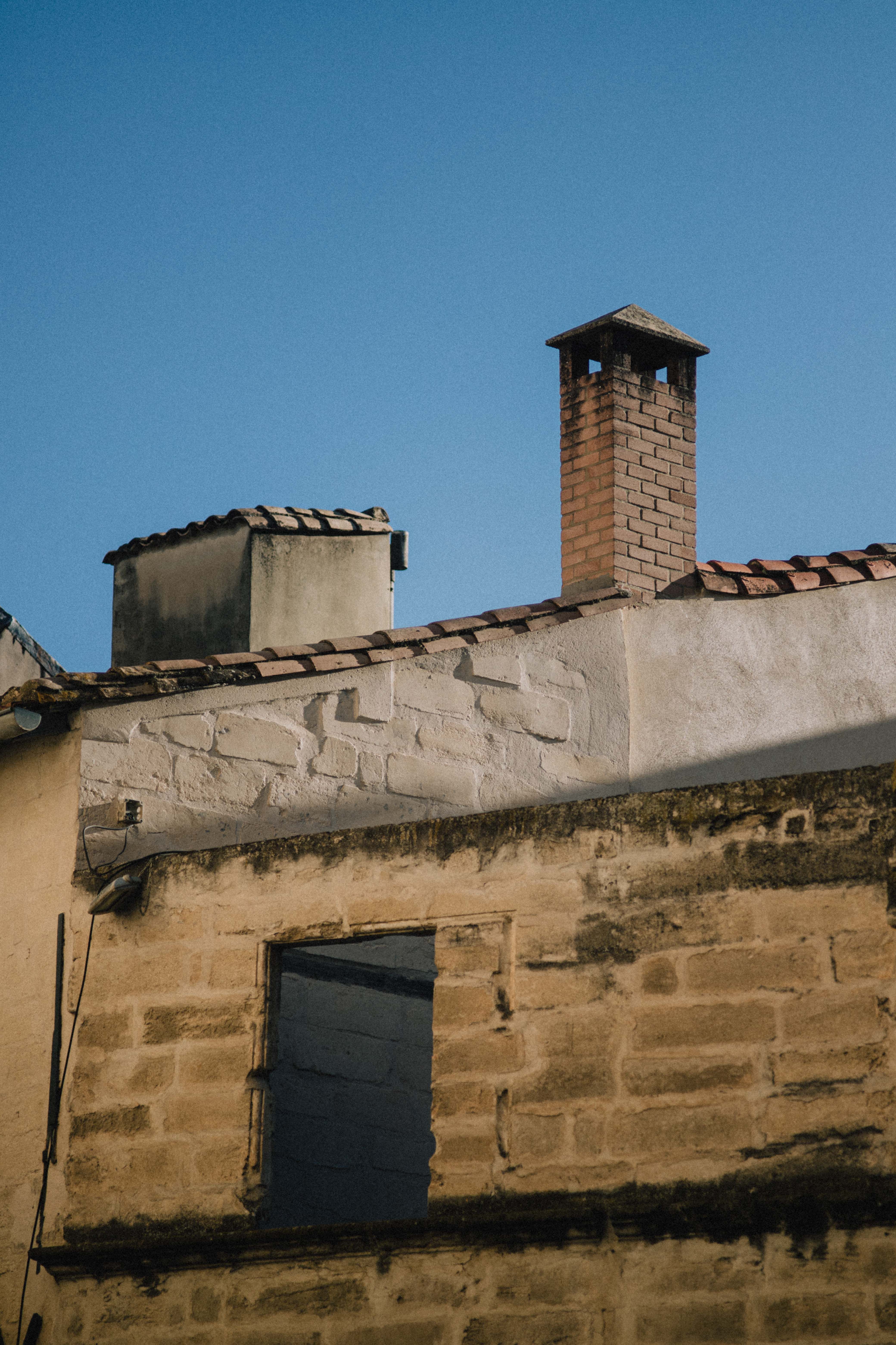 Rustic Rooftop View in Avignon, France · Free Stock Photo