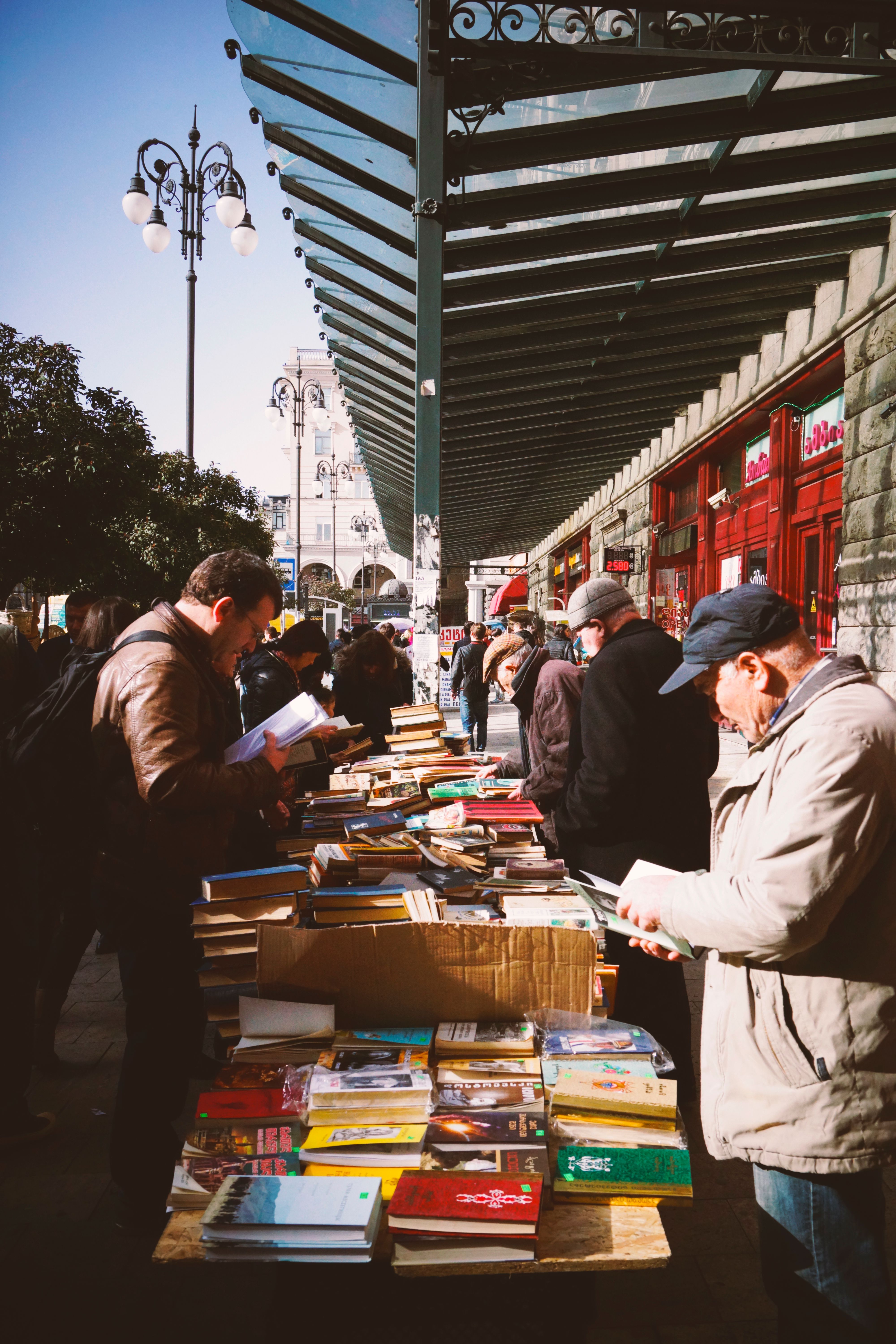 Reading Books People Photos, Download The BEST Free Reading Books ...