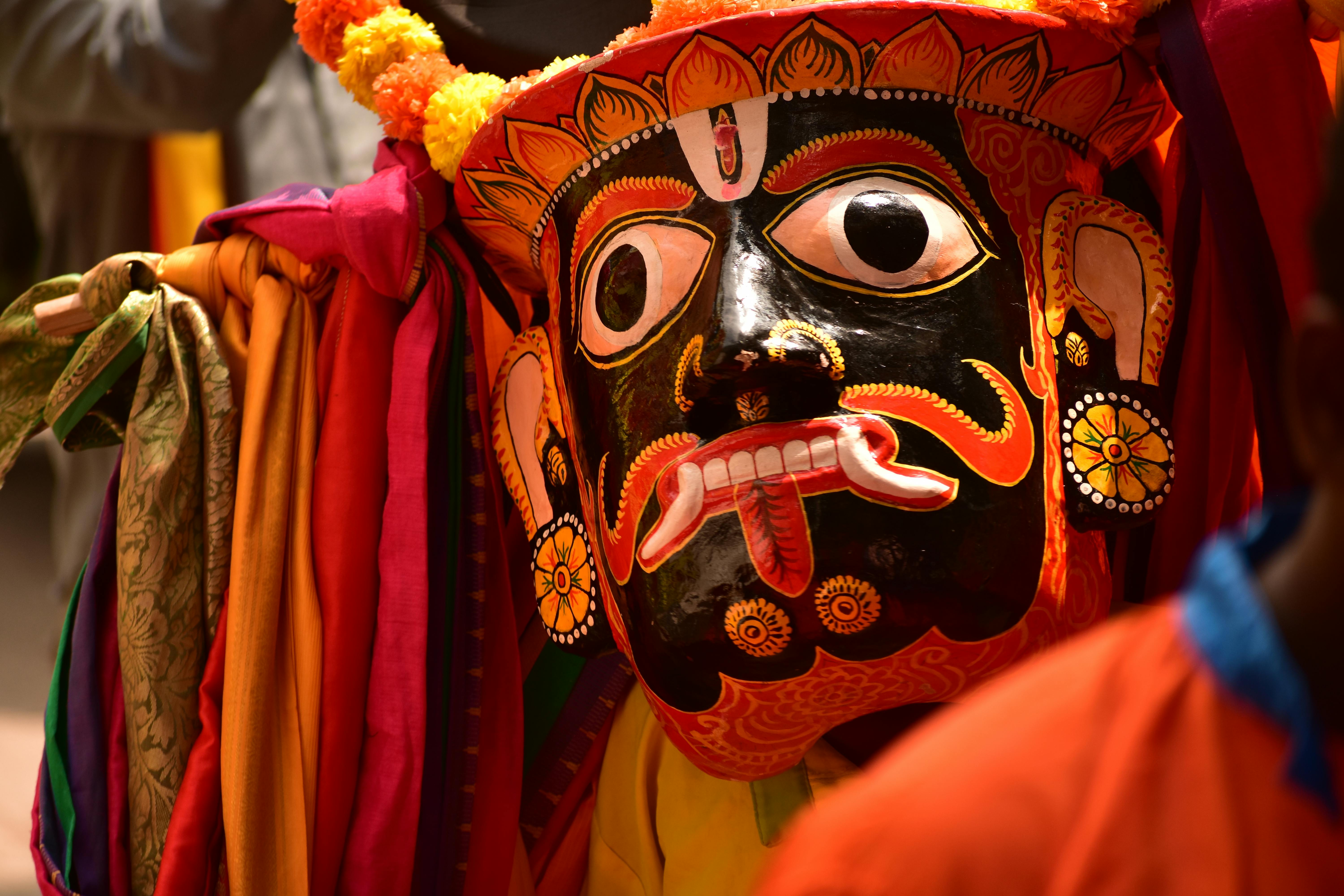 Vibrant Folk Mask at Bengaluru Festival · Free Stock Photo