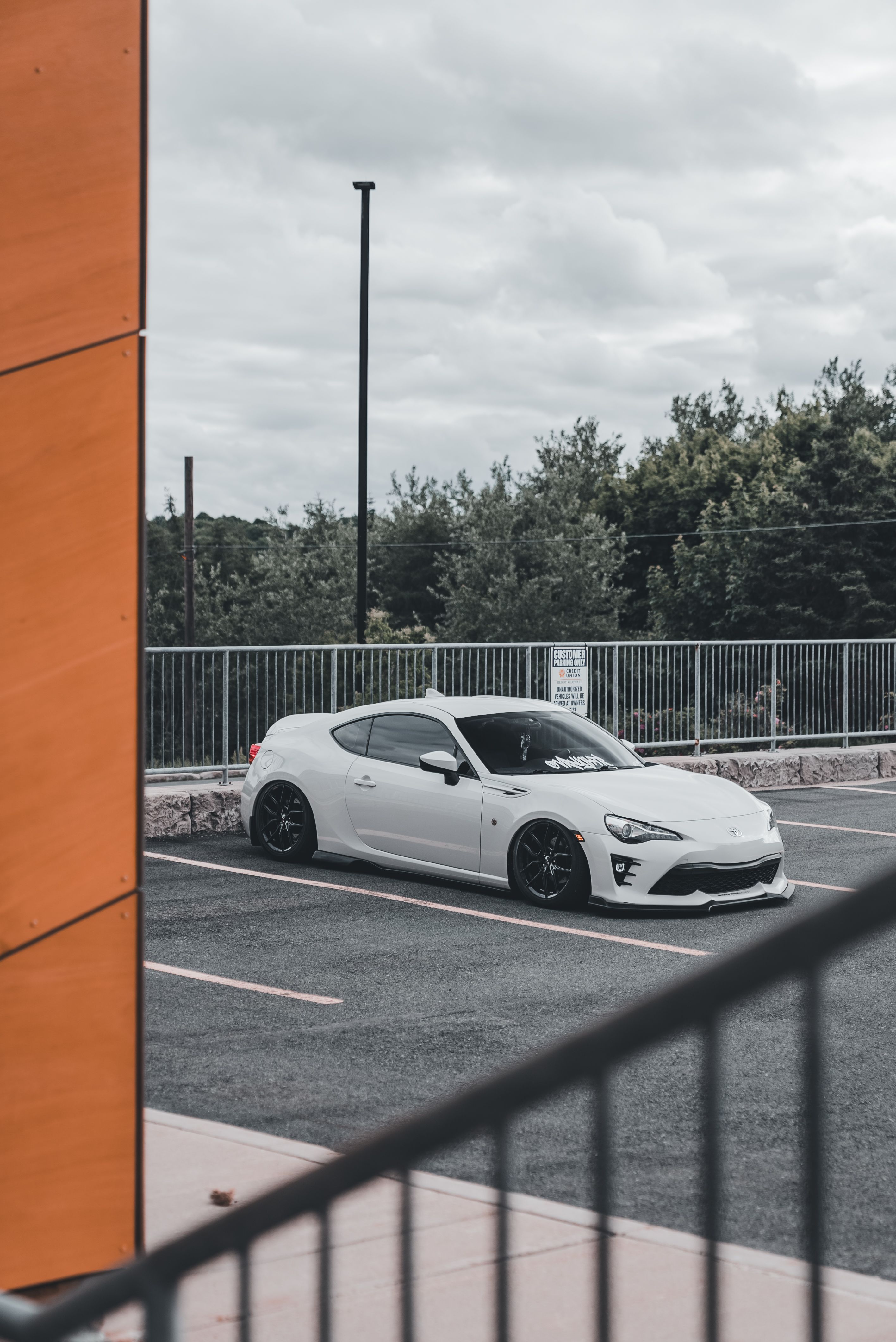 Silver Wheels Photos, Download The BEST Free Silver Wheels Stock Photos ...