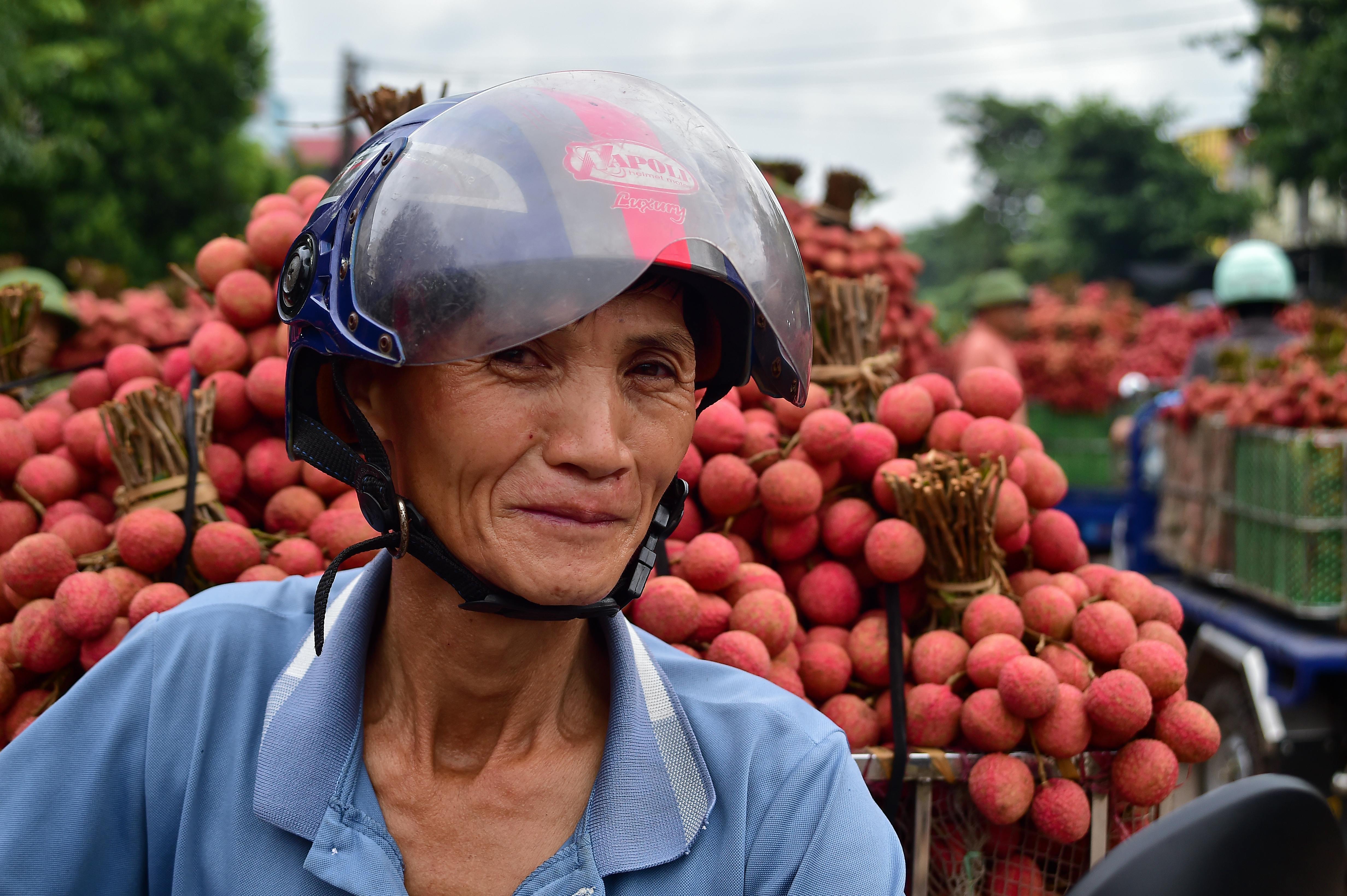 Fruit Distribution Photos, Download The BEST Free Fruit Distribution ...