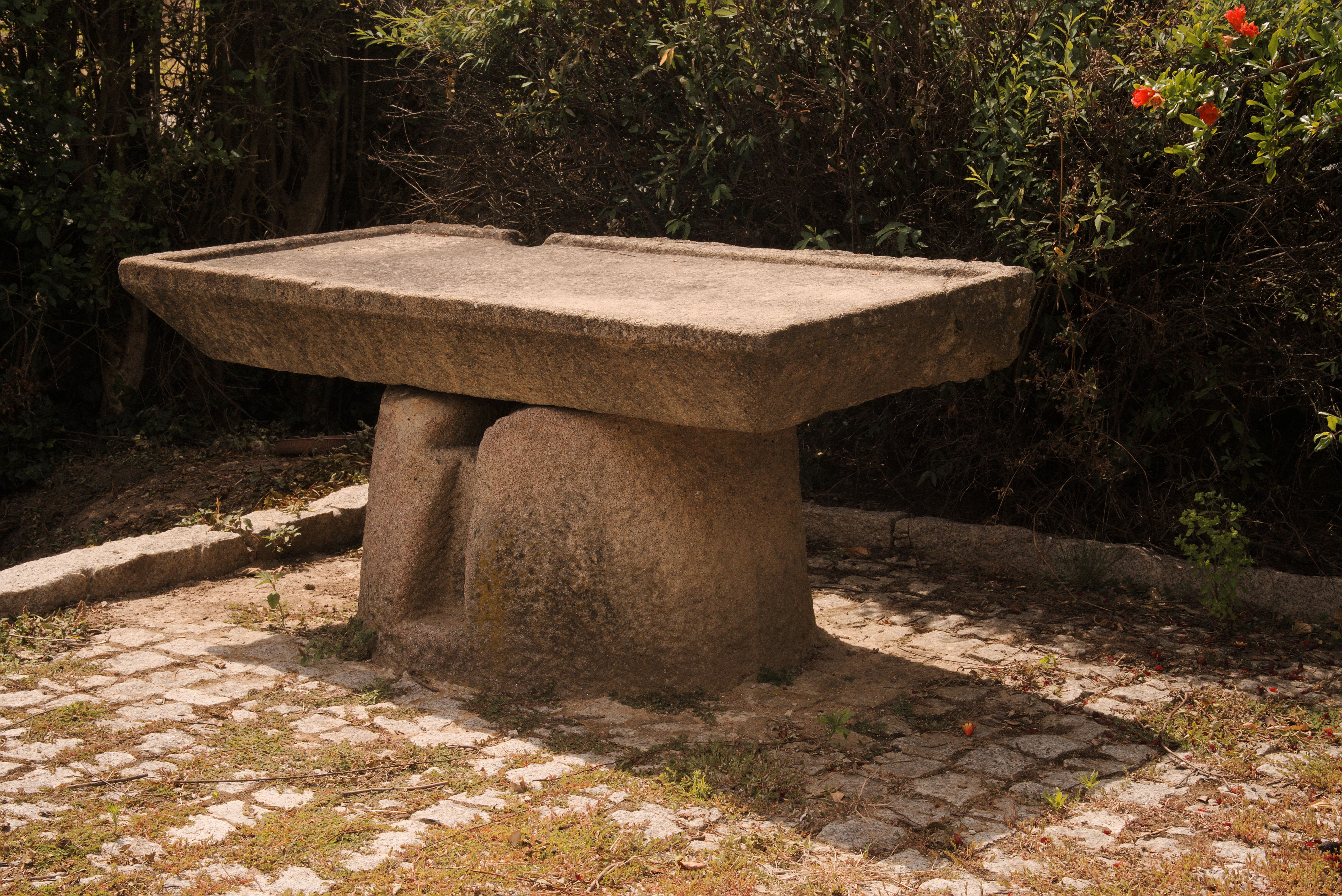 Ancient Table Photos, Download The BEST Free Ancient Table Stock Photos ...