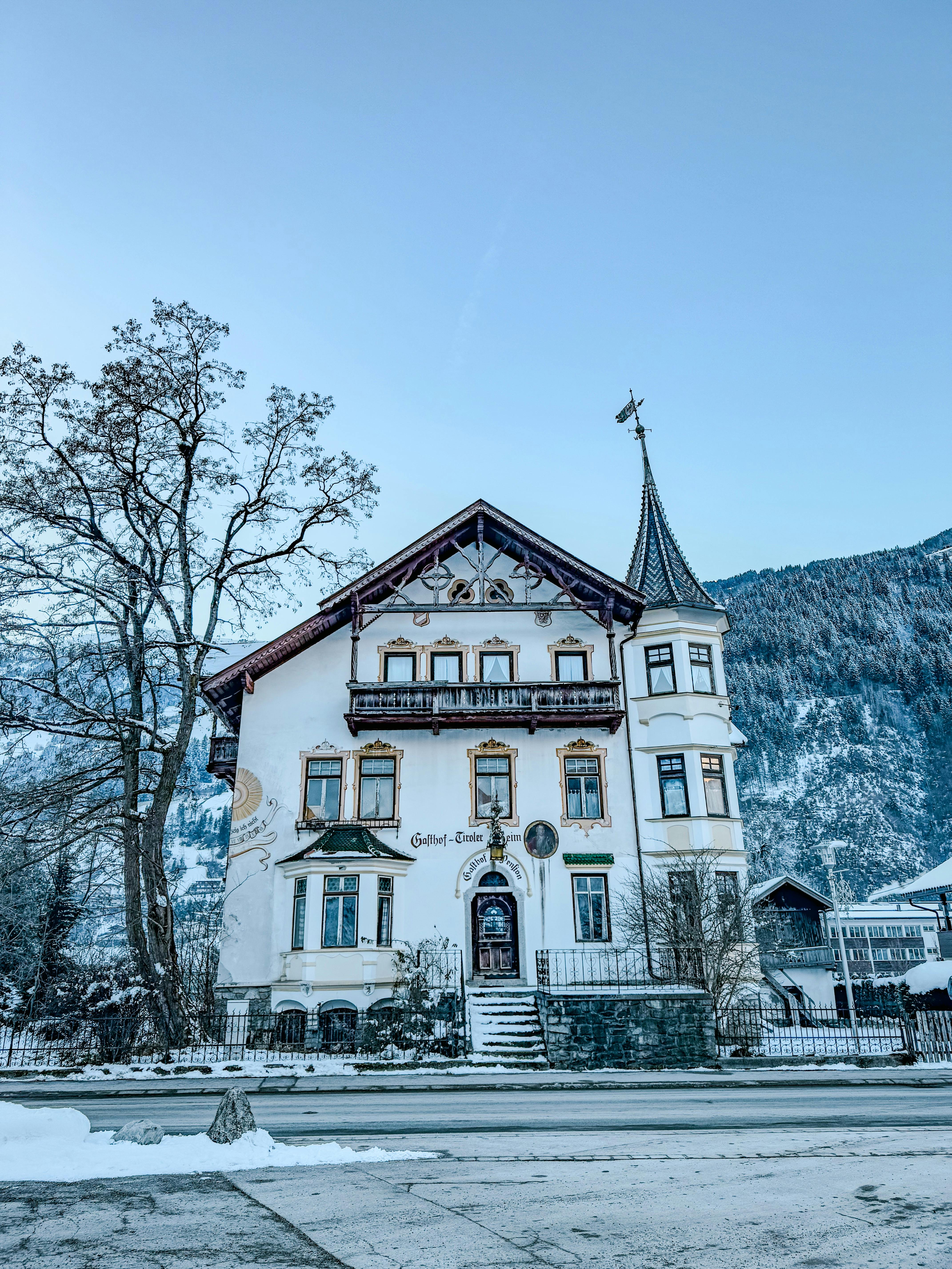 Historic Tyrolean House in Winter Wonderland · Free Stock Photo