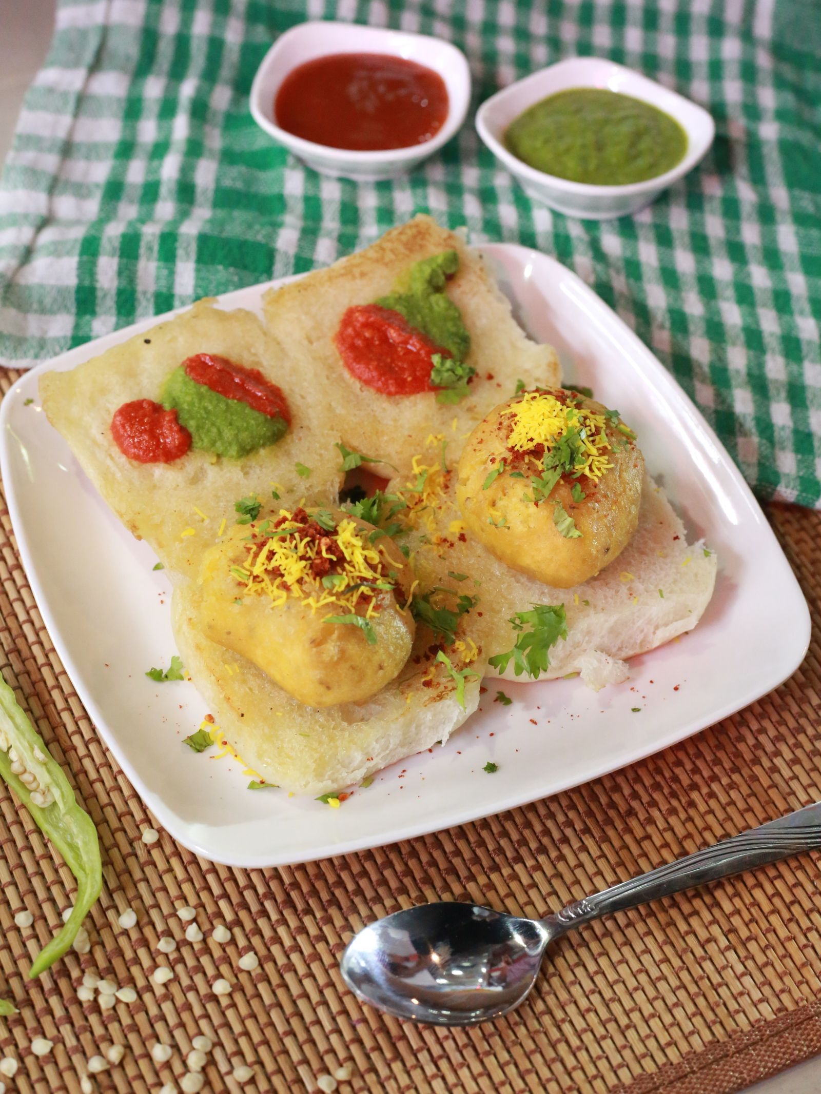 Vada Pav Photos, Download The BEST Free Vada Pav Stock Photos & HD Images